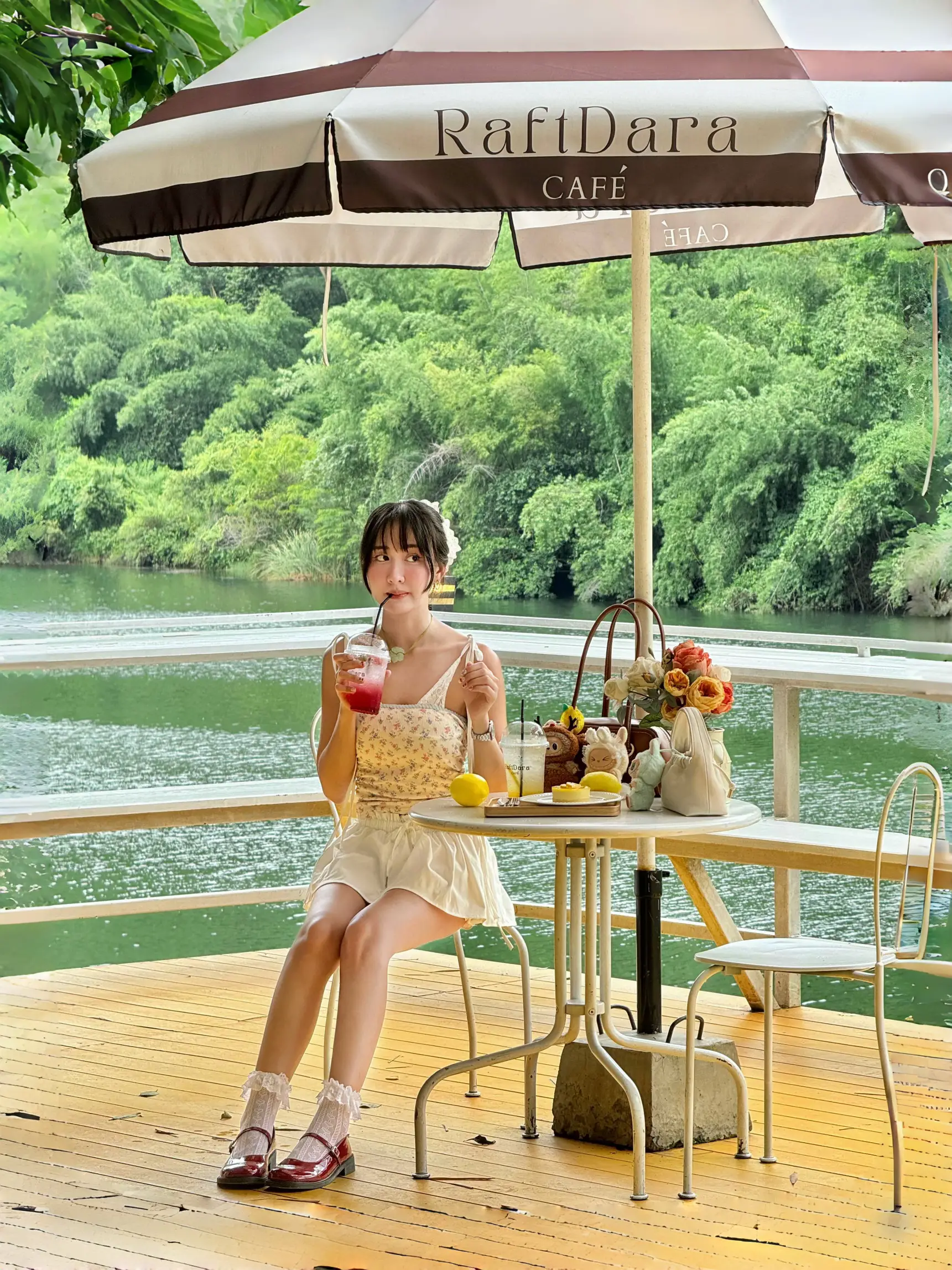 Raftdara cafe กาญจนบุรี | แกลเลอรีที่โพสต์โดย Beaut 3eaut🩵 | Lemon8