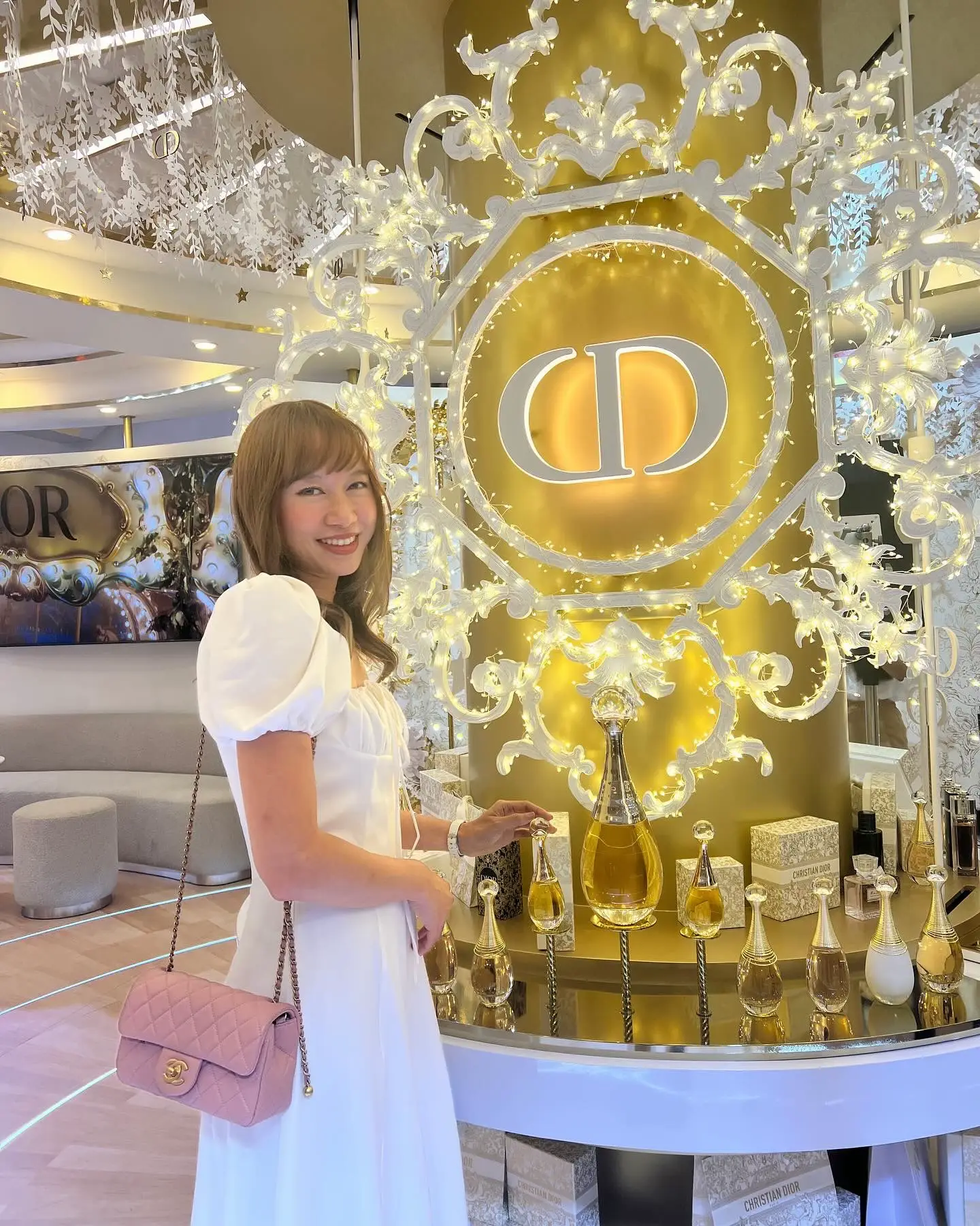 Dior Carousel of Dreams - ดิออร์เนรมิตสวนสวยกลาง CTW | แกลเลอรีที่โพสต์ ...