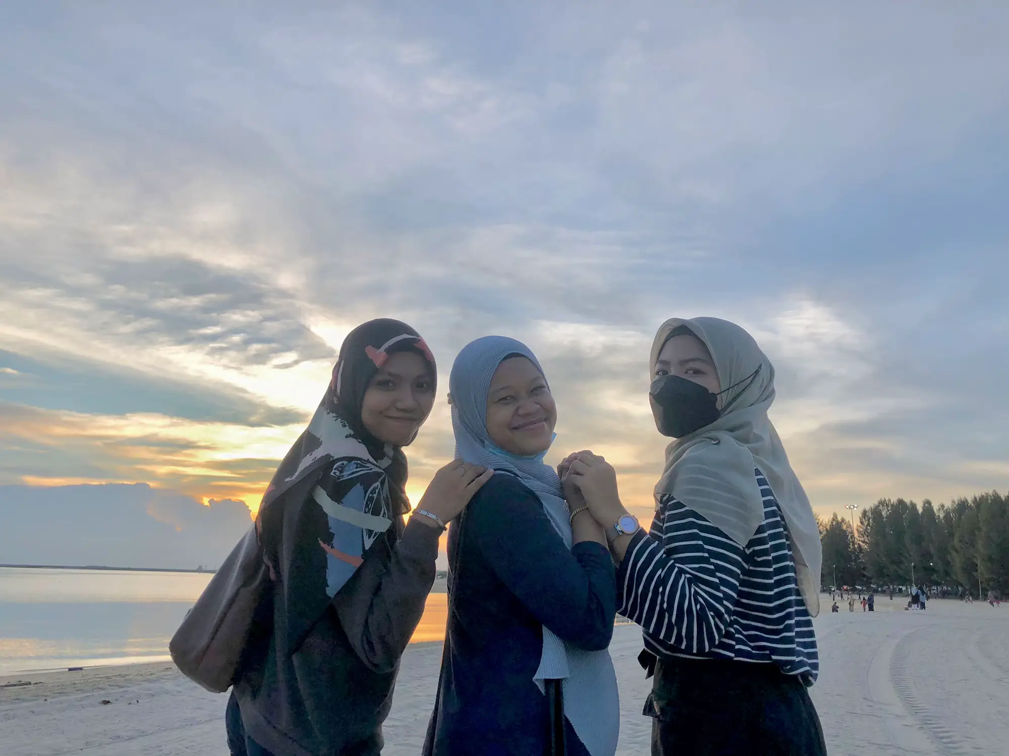 My Pose Ideas 💡 ️ | แกลเลอรีที่โพสต์โดย Nurul Huda | Lemon8