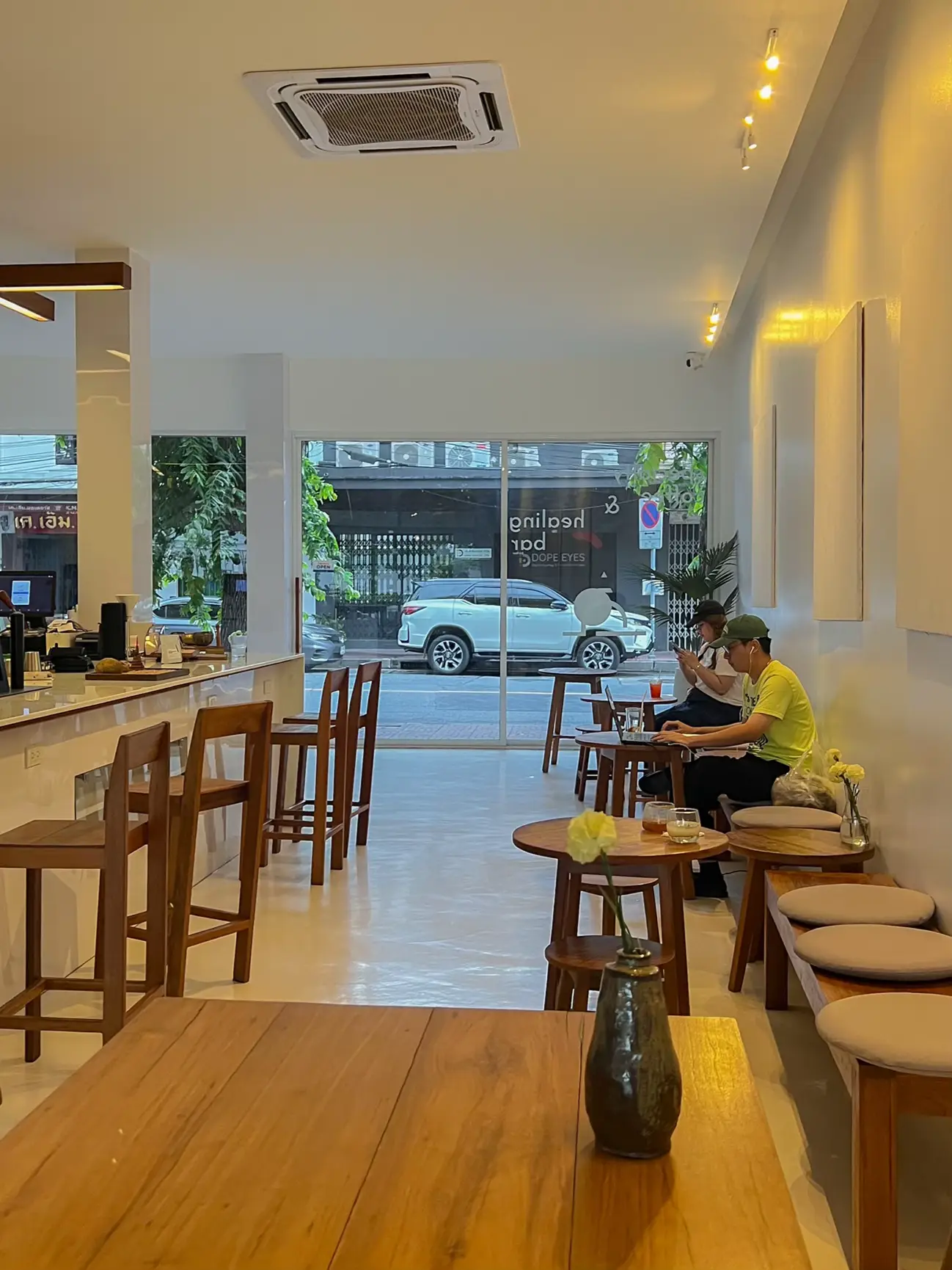 The secret cafe in the heart of the city, the mood is very good. 🛕🌼 ...