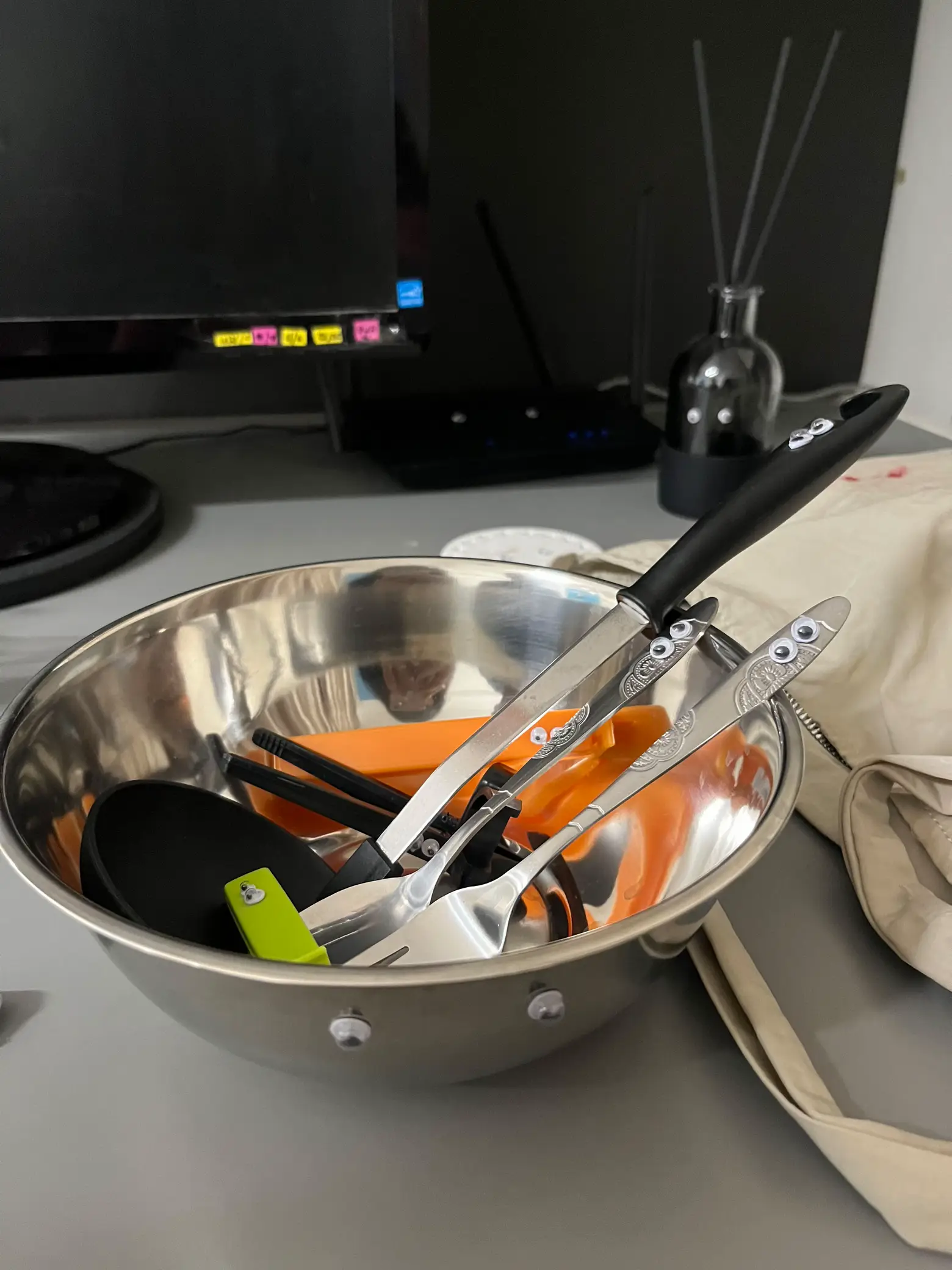 the cutest angel & devil prank | Gallery posted by siying | Lemon8