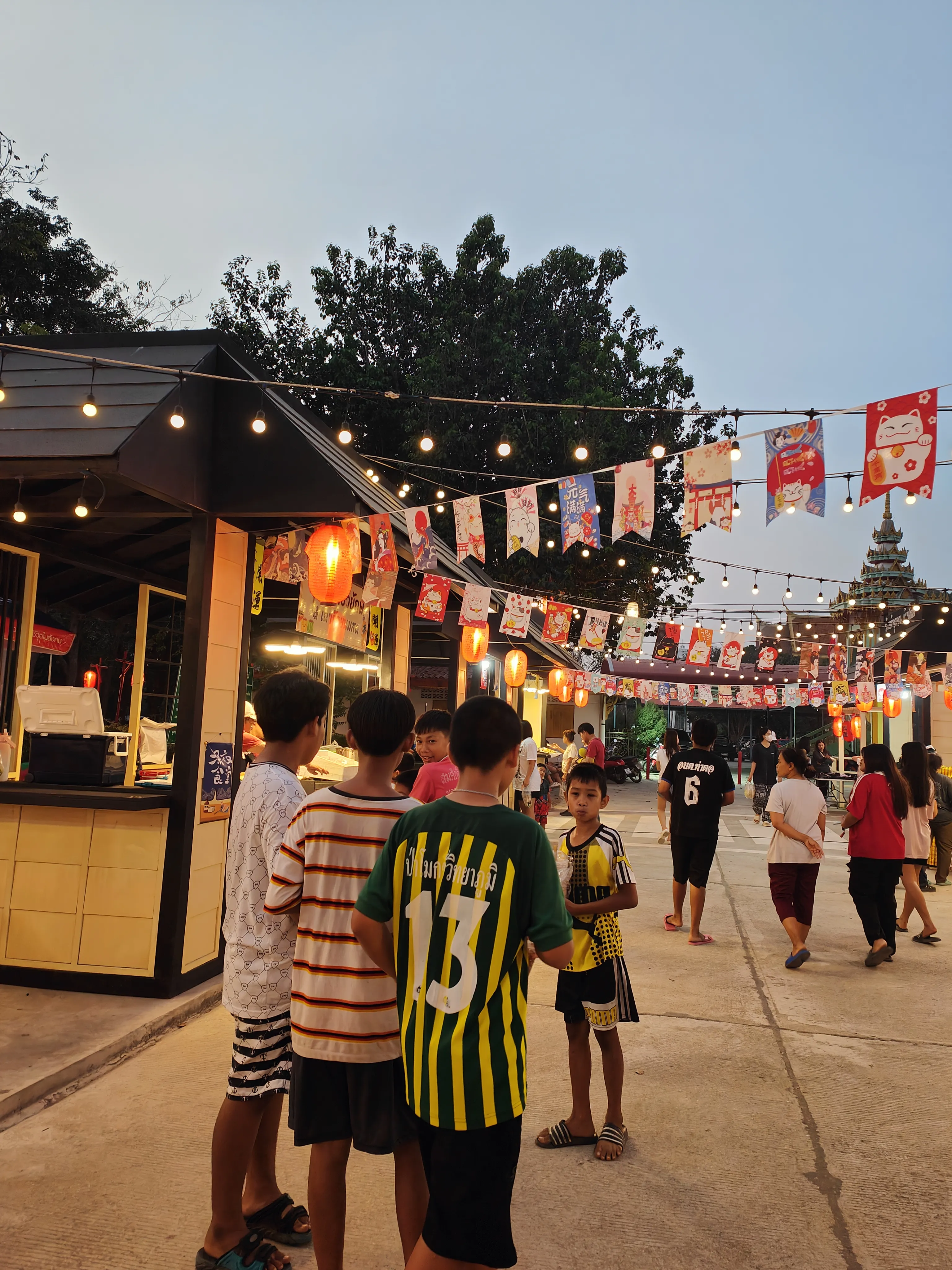ตลาดนัดสไตล์ญี่ปุ่นอำเภอมหาราชหนึ่งเดียวในอยุธยา | แกลเลอรีที่โพสต์โดย ...