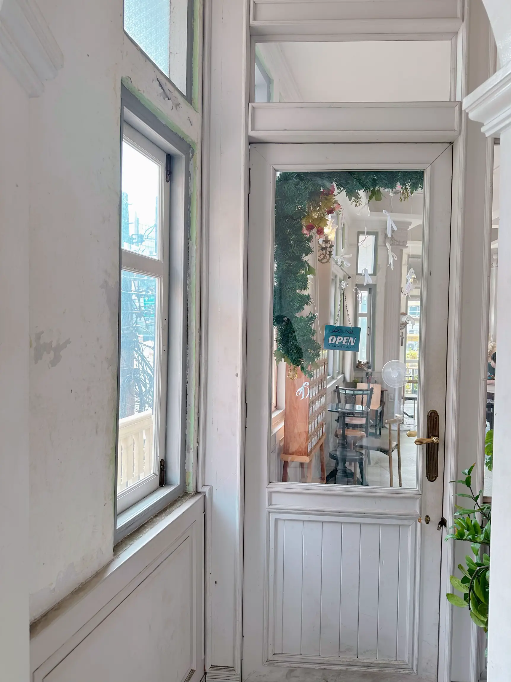 Maithe cafe (ไมที) ☕️ 🌷 วิวเมืองสุดฮิตต | แกลเลอรีที่โพสต์โดย Jaobeemm | Lemon8