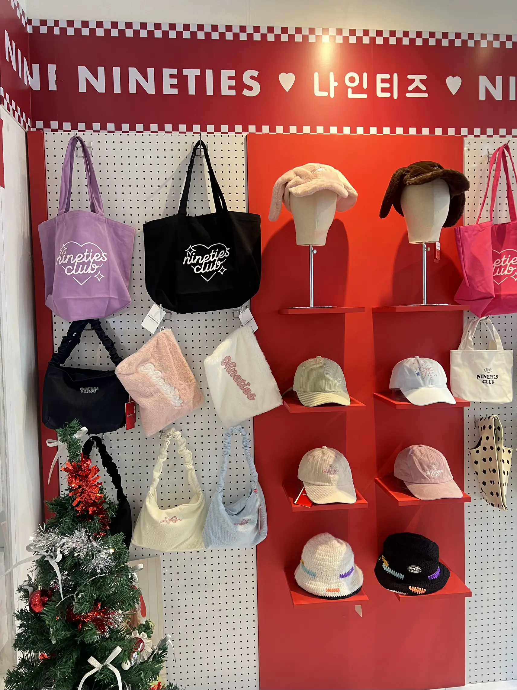 เสื้อผ้าน่ารักเต็มสิบไม่หัก X Nineties Design 🍅 | แกลเลอรีที่โพสต์โดย ...