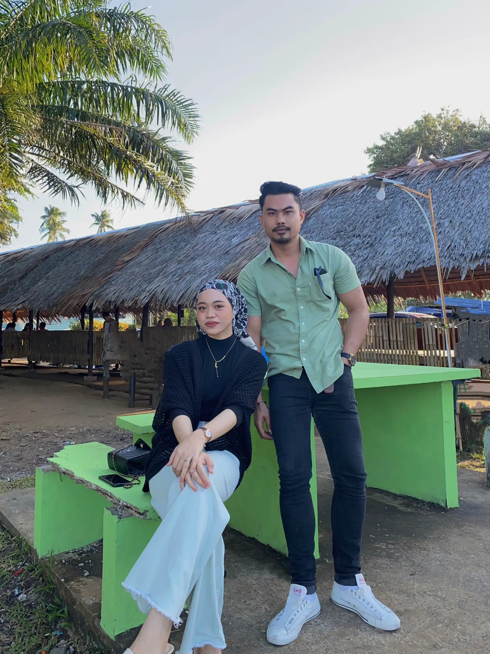 COUPLE POSE IDEAS | Galeri disiarkan oleh MawarBiru | Lemon8