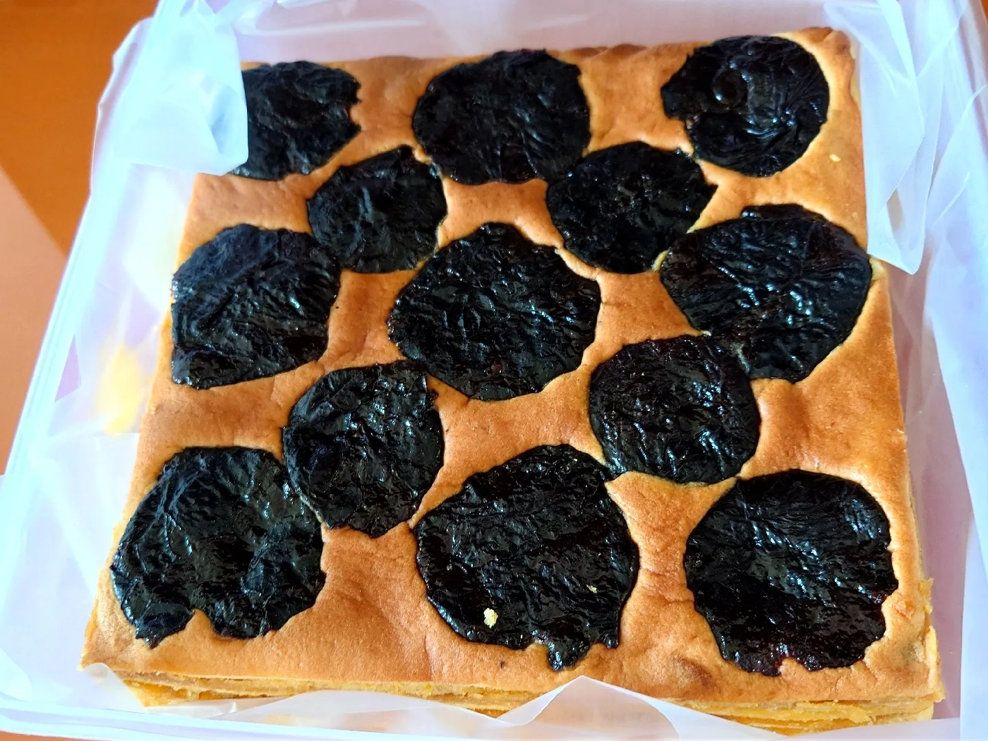 Batam Diana Layer Cake Free Delivery City Hotel | Gallery posted by ...