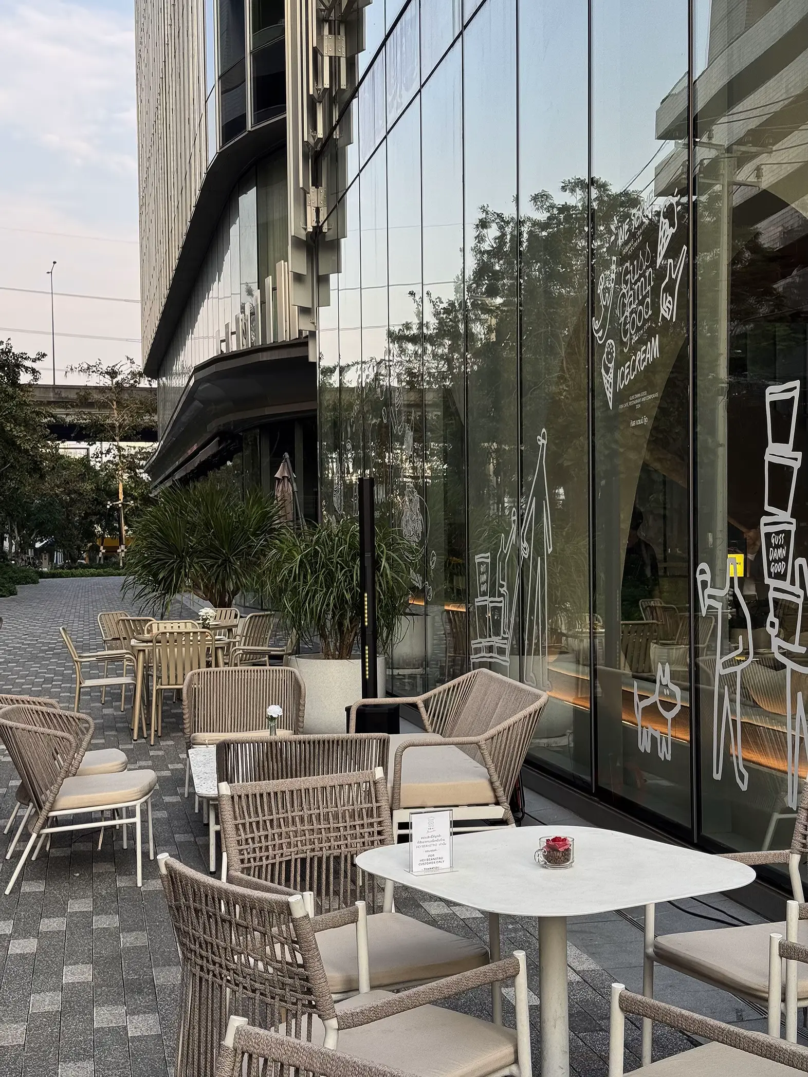 ร้านพาสต้าเปิดใหม่ ฟิลยุโรป ใกล้ BTS หมอชิต 🍝🥂 | แกลเลอรีที่โพสต์โดย Yumarii | Lemon8