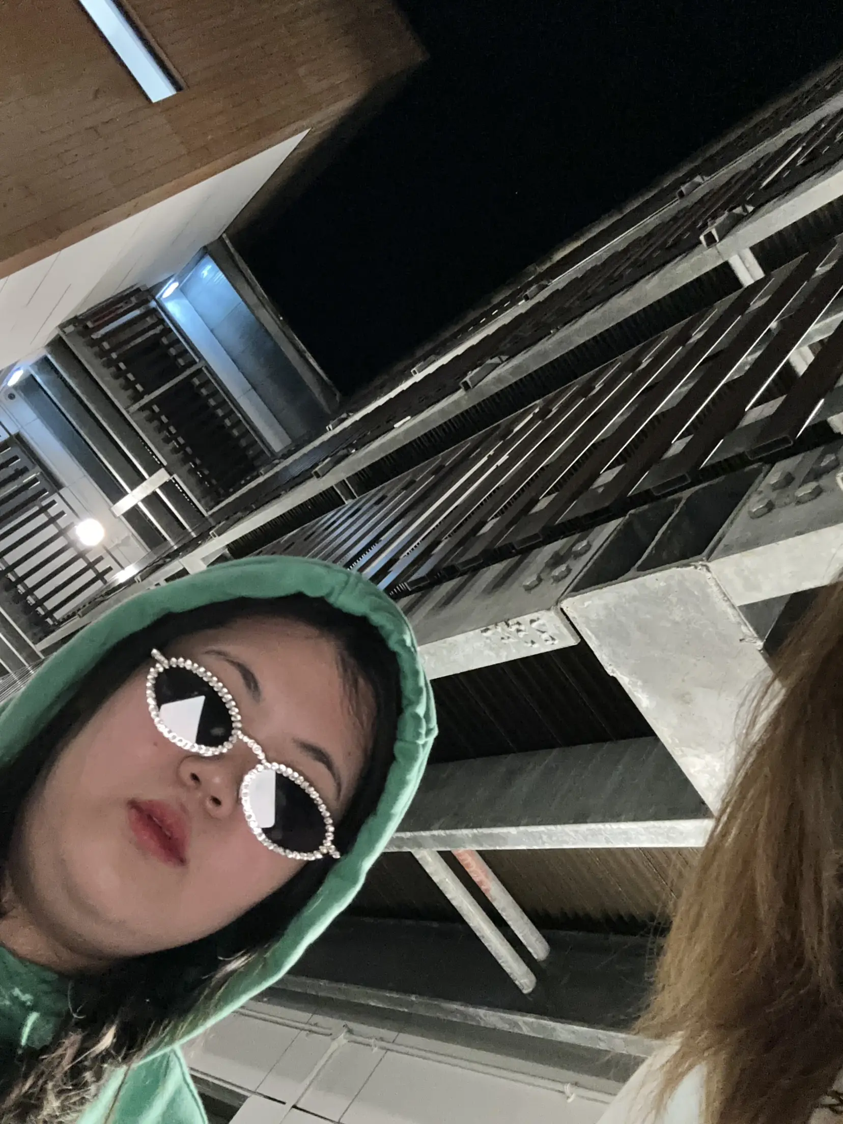 ไอเดียถ่ายรูปตอนกลางคืน (ฉบับสาว chubby🧸) | แกลเลอรีที่โพสต์โดย Bibithe_butter | Lemon8