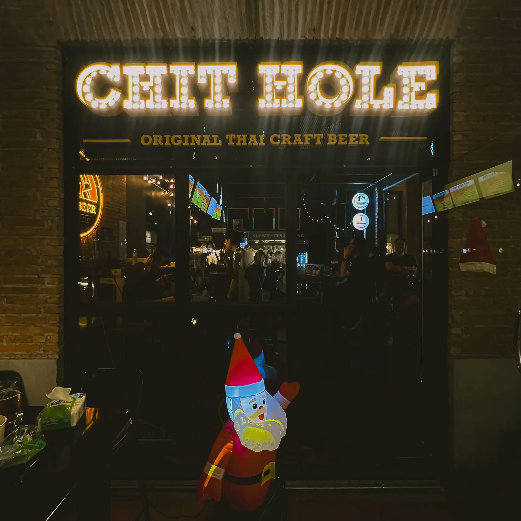 🍻 CHIT HOLE CNX | แกลเลอรีที่โพสต์โดย May’s Journey | Lemon8