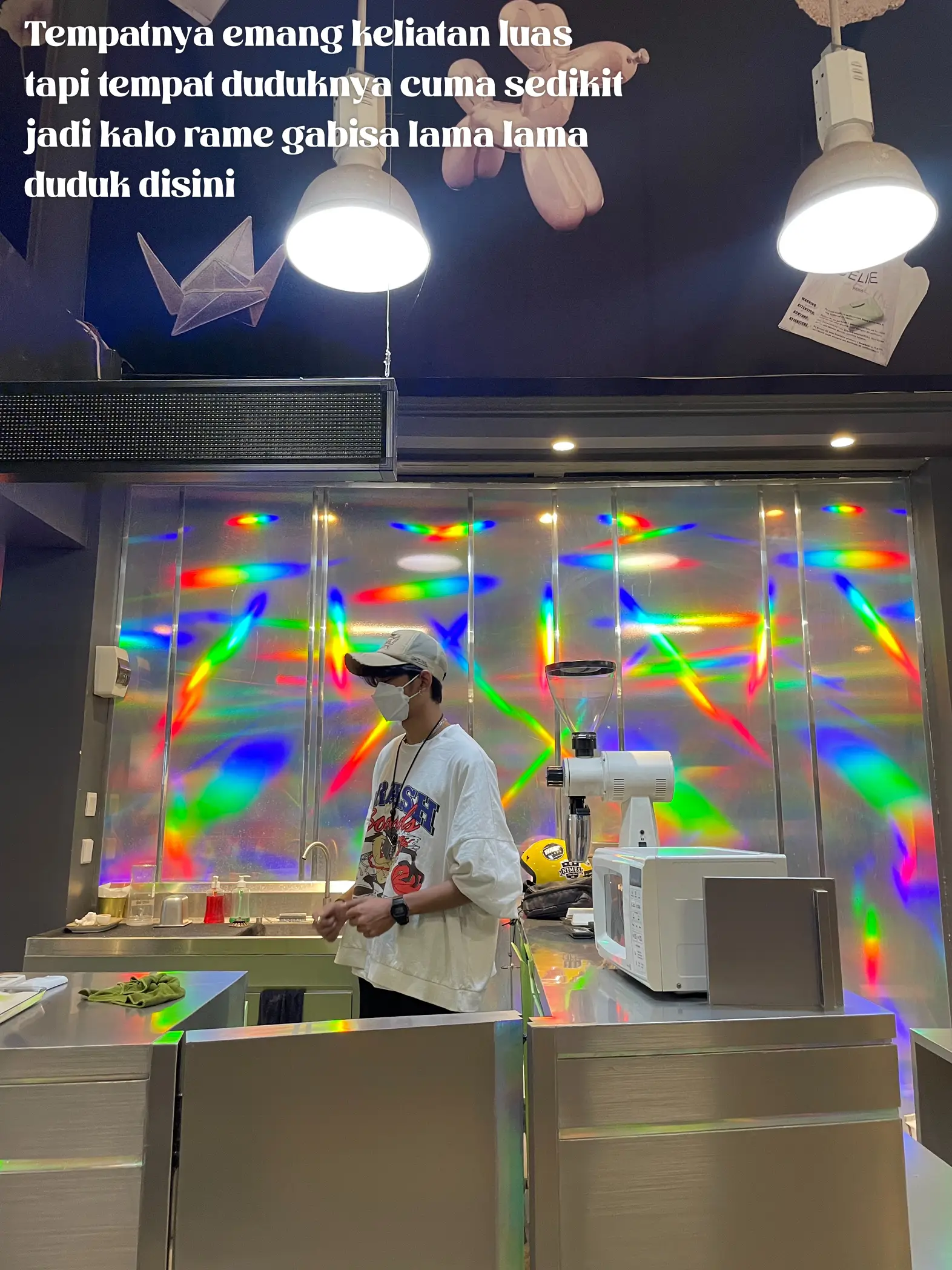 Coffeeshop hologram diKemang🤫 | Galeri diposting oleh Devina Rahma | Lemon8