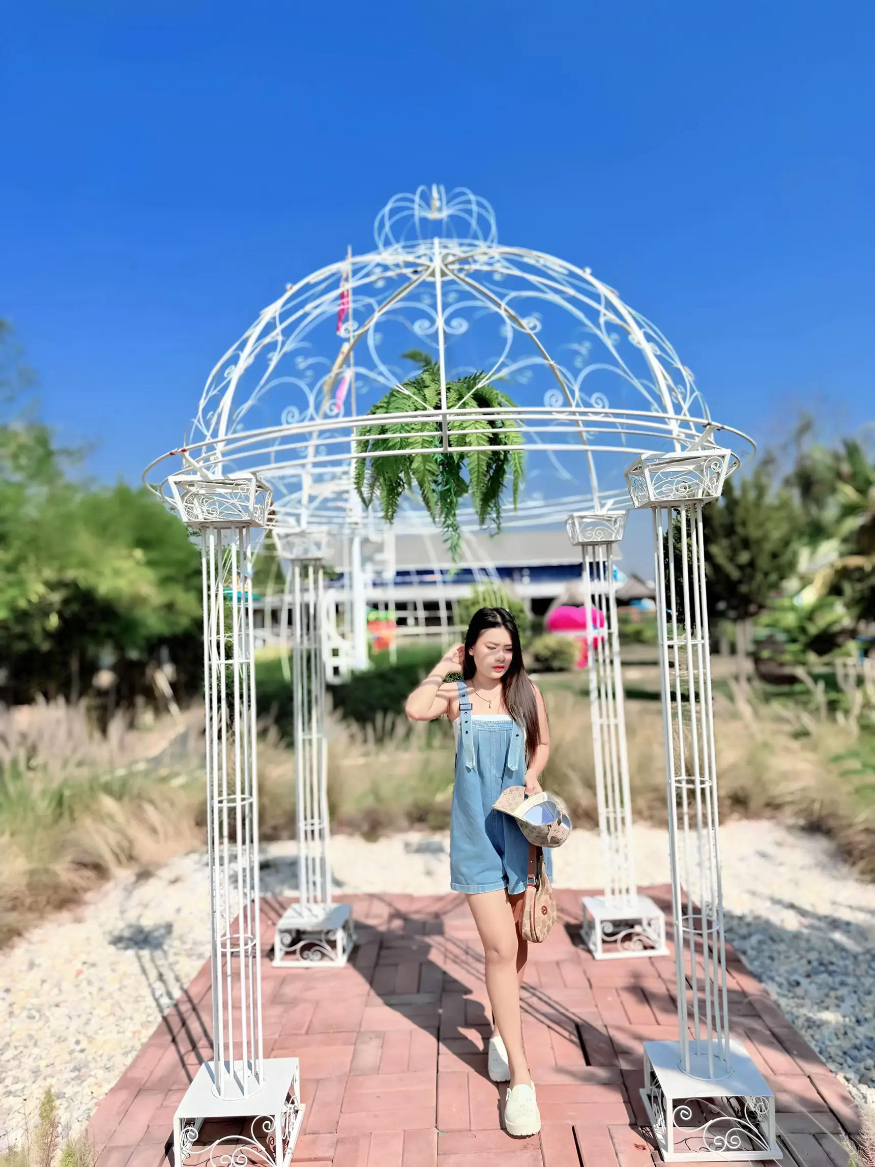 NPJ แฟนตาซี คาเฟ่&สวนน้ำ จ.สุพรรณบุรี💦 | แกลเลอรีที่โพสต์โดย Mi'mew | Lemon8