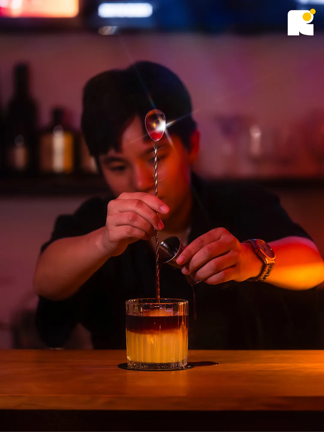 บาร์ลับย่านบางรัก ไวบ์แบบ Mid-cetury และ City Pop | แกลเลอรีที่โพสต์โดย ...