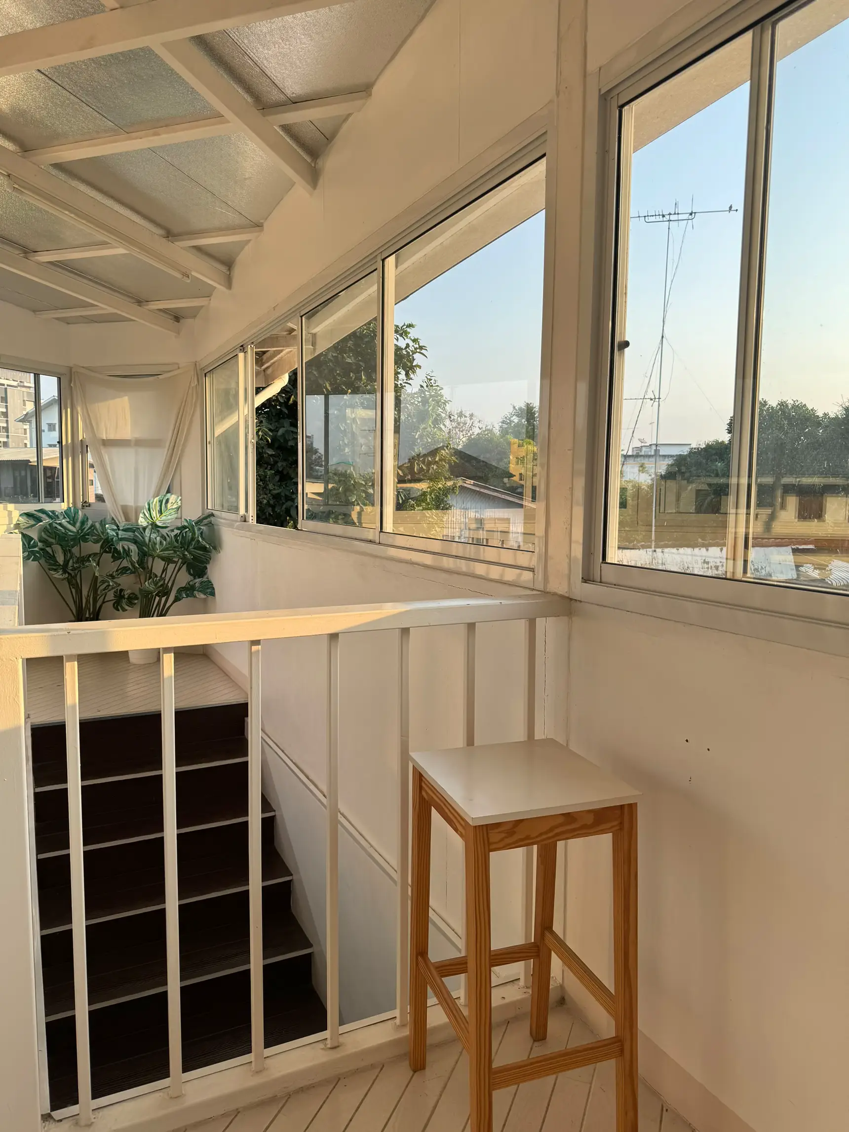 @นครปฐม เที่ยวง่ายๆฉบับคนไม่มีรถส่วนตัว | แกลเลอรีที่โพสต์โดย Fha Si | Lemon8