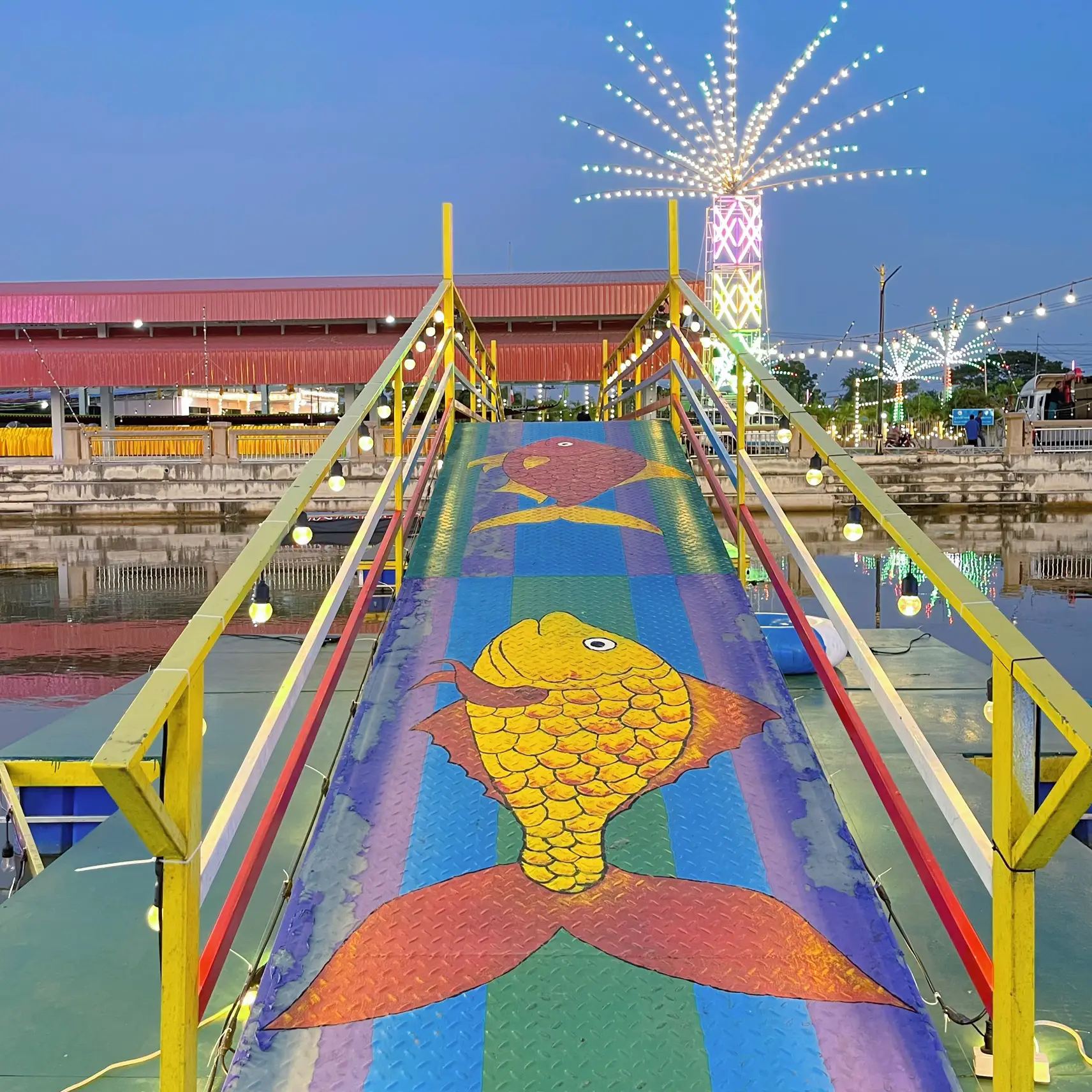 ต้อนรับเทศกาลลอยกระทง ปี67 @ วัดทองนพคุณ | แกลเลอรีที่โพสต์โดย Lin | Lemon8