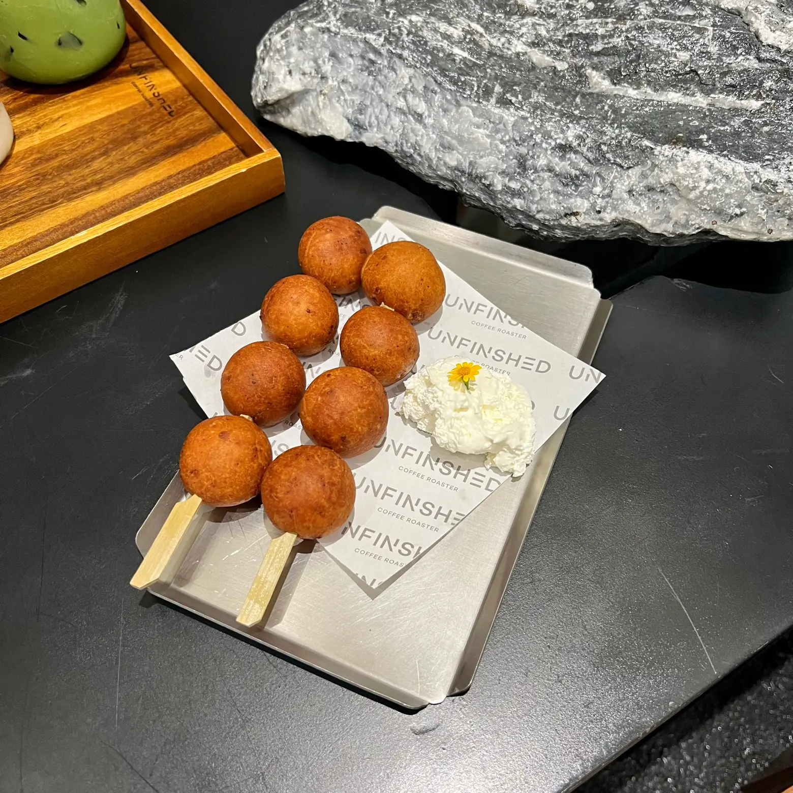 คาเฟ่ลาดพร้าววังหิน 🛠️𝐔𝐧𝐟𝐢𝐧𝐢𝐬𝐡𝐞𝐝 𝐂𝐨𝐟𝐟𝐞𝐞 𝐑𝐨𝐚𝐬𝐭𝐞𝐫 | แกลเลอรีที่โพสต์โดย Pu.ni | Lemon8