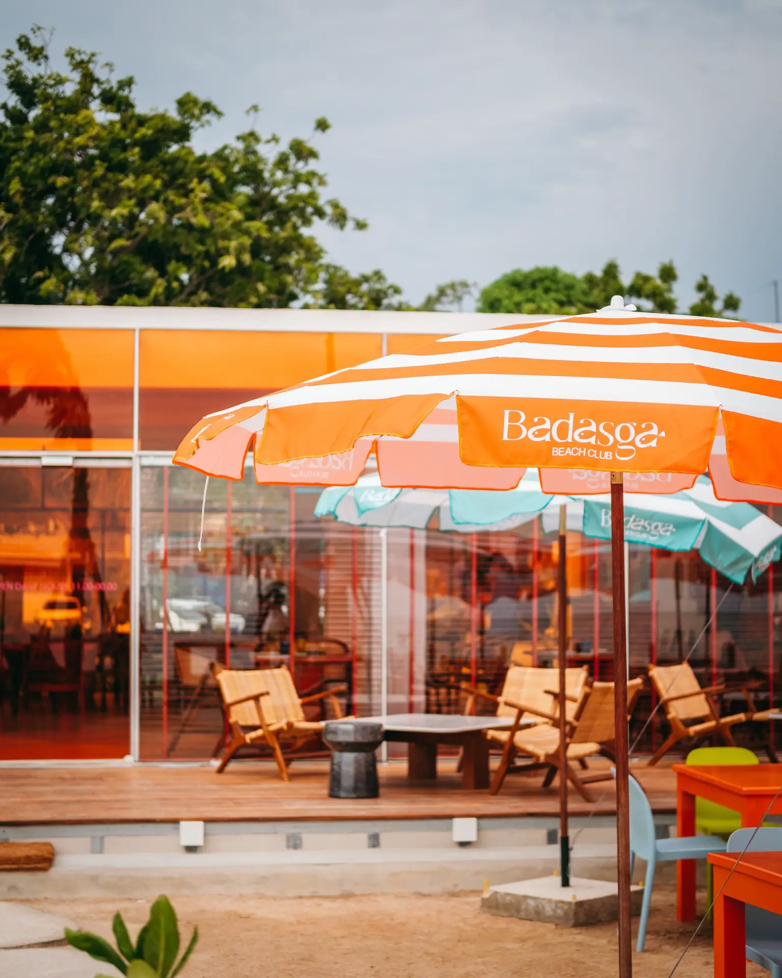 Badasga Beach Club ร้านอาหารเปิดใหม่ริมทะเลบางแสน 🏖️⛱️☀️ | แกลเลอรีที่ ...