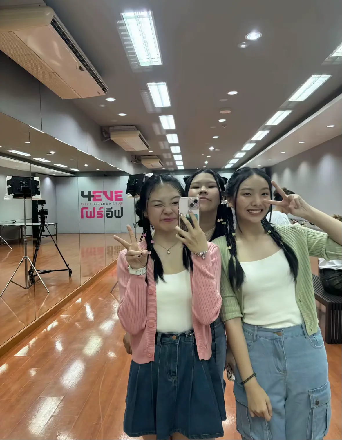 ประสบการณ์ถ่ายรายการกับ 4eve & atlas | แกลเลอรีที่โพสต์โดย Ninnin_Penin | Lemon8