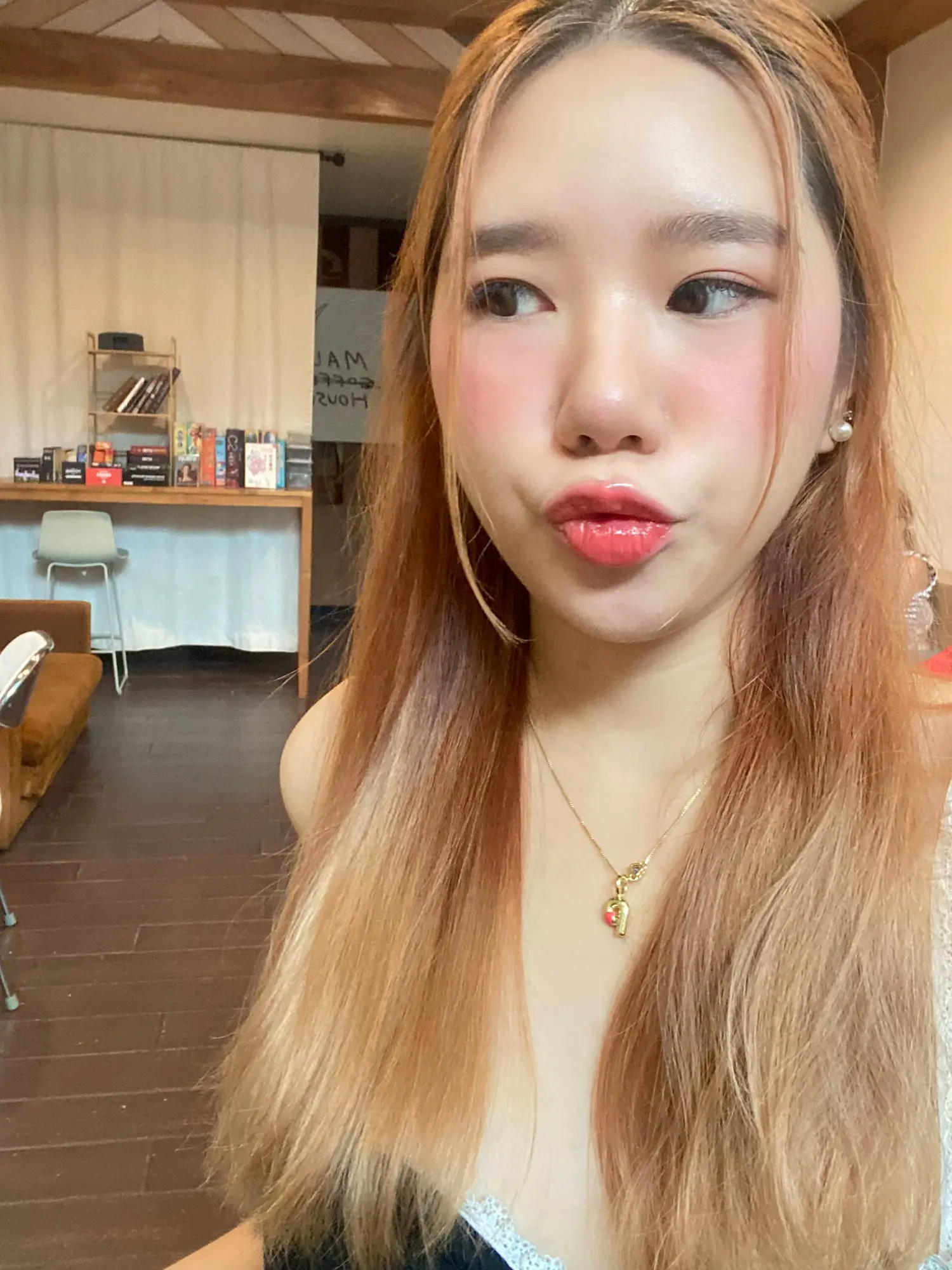 บลัชออนที่ปัดทุกวันตอนนี้🩷🩷 | แกลเลอรีที่โพสต์โดย ployphanr | Lemon8