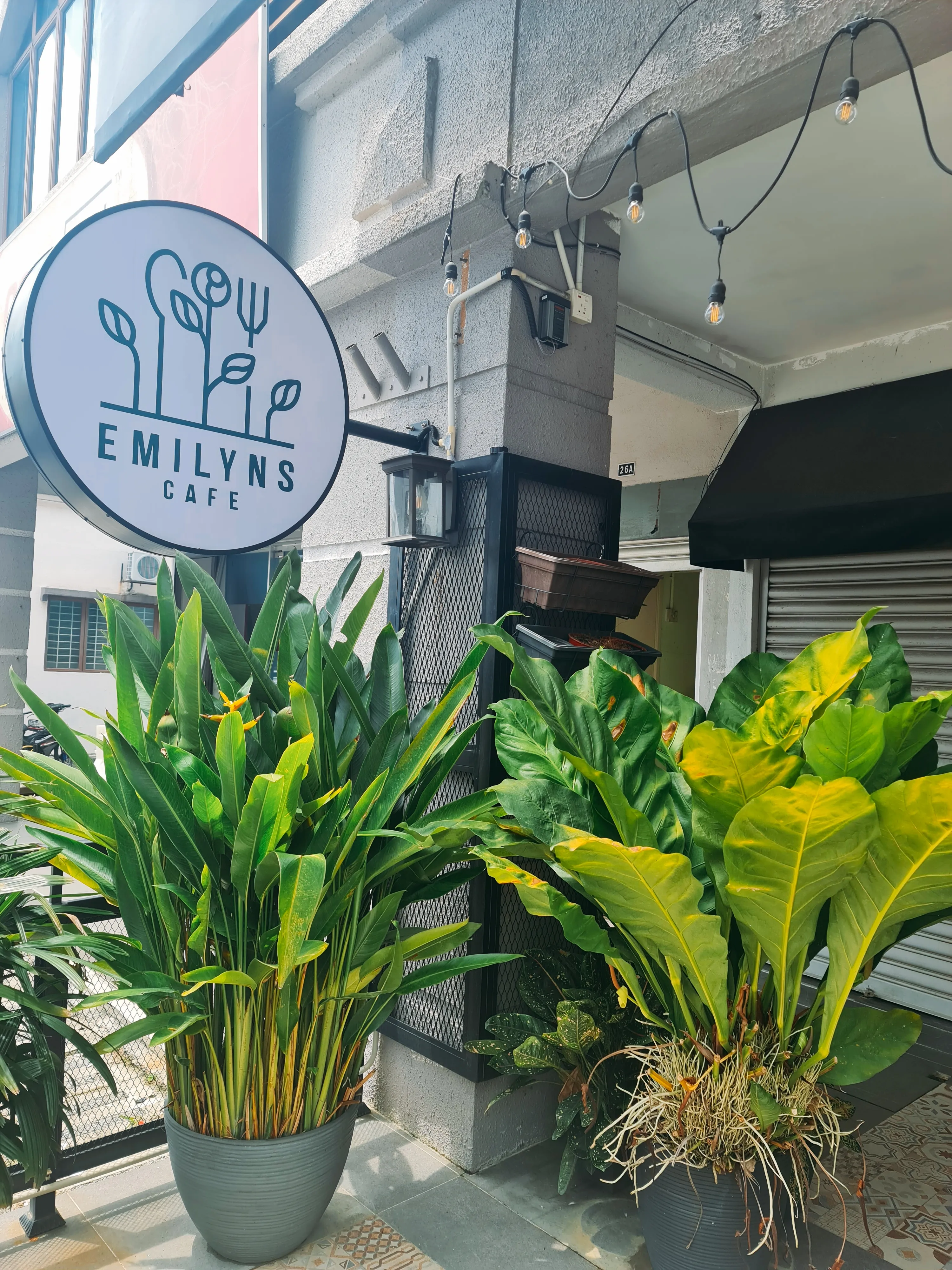 Emilyns & Cafe vintage cafe in Shah Alam 🧚 | Galeri disiarkan oleh Misa ...