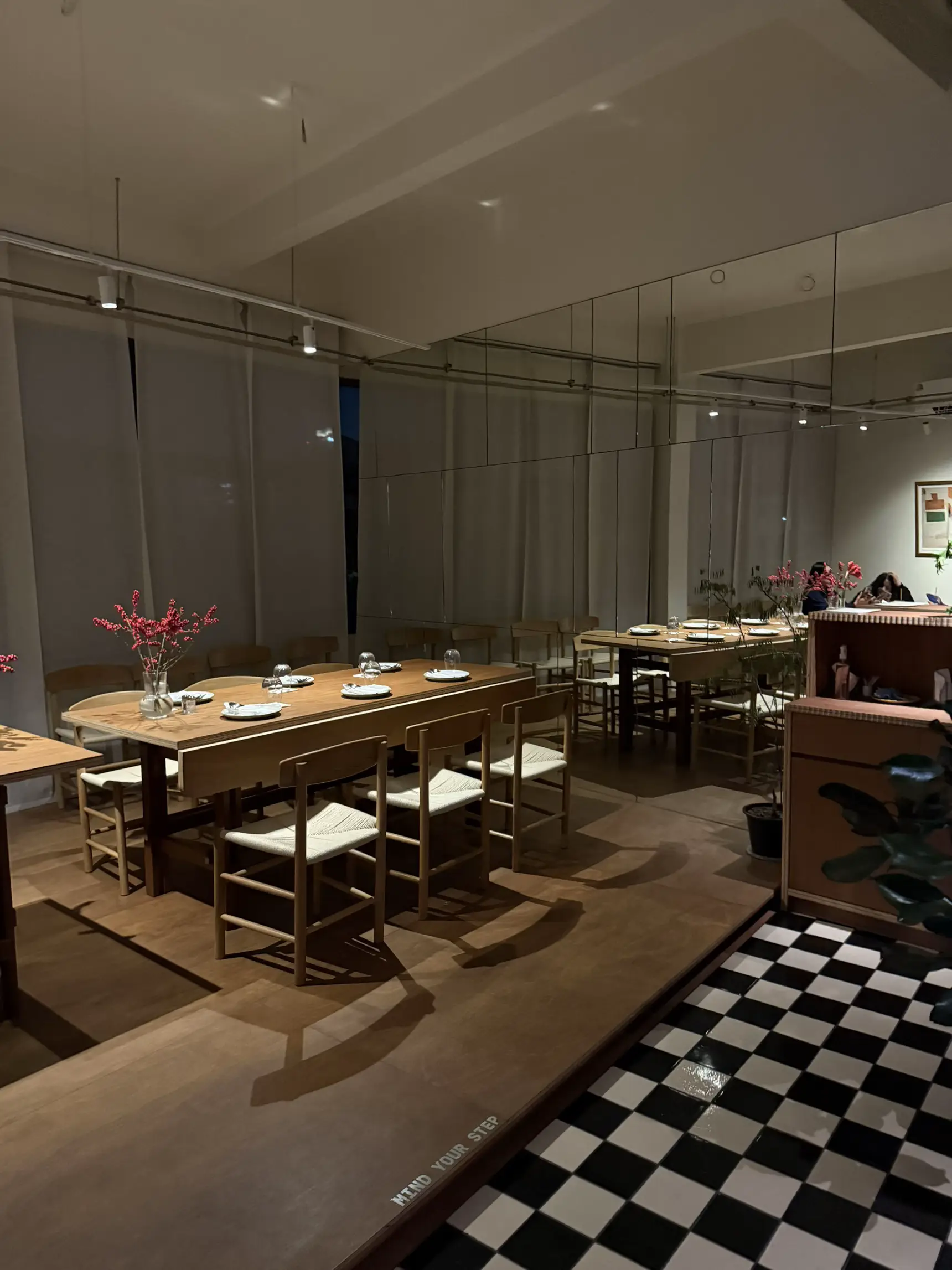 Rose and Ray ร้านไวป์ดีย่านตลาดน้อย | แกลเลอรีที่โพสต์โดย ไหนรีวิว | Lemon8