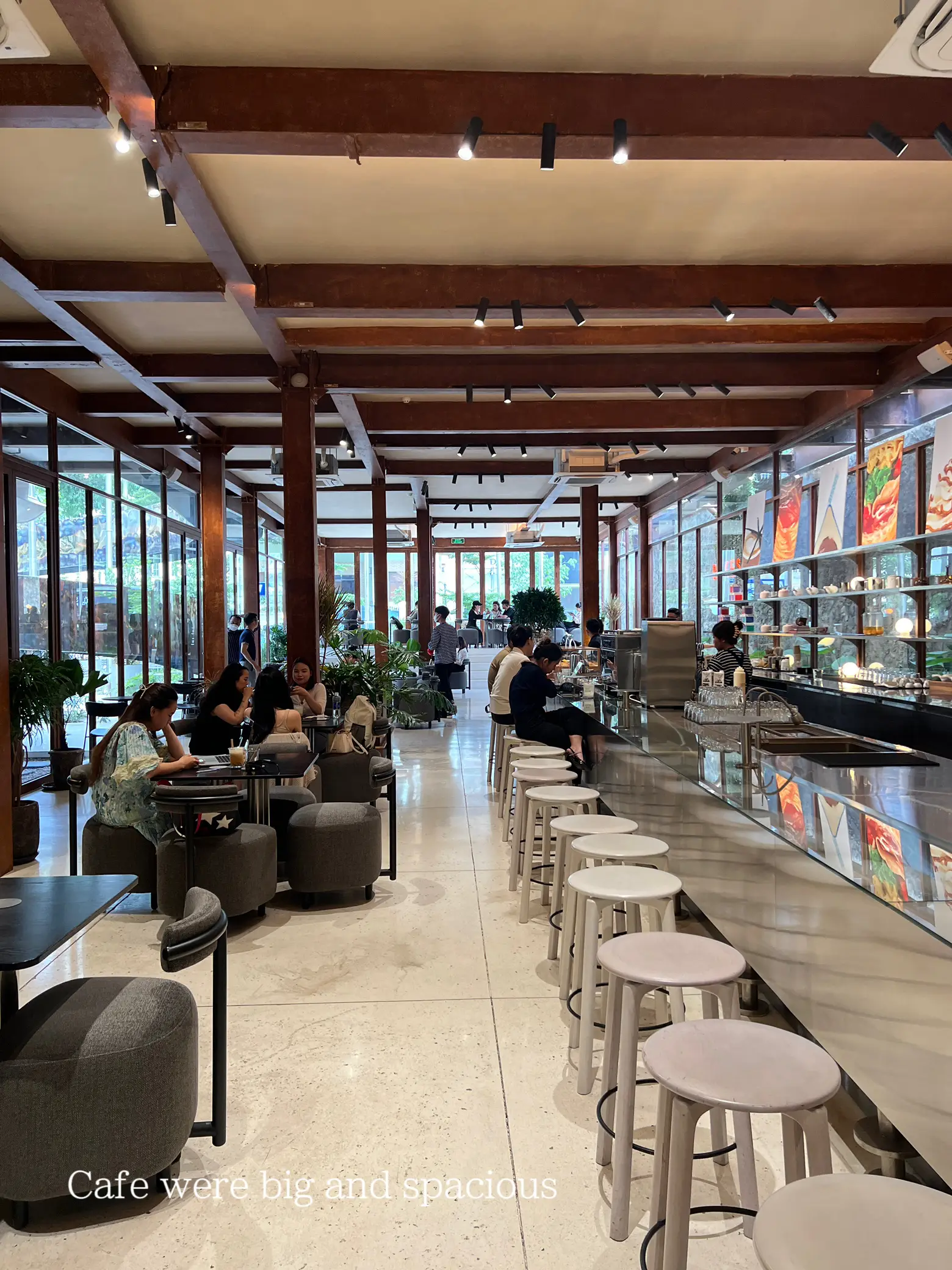 MUST VISIT CAFE in Ho Chi Minh | De La Sól 🩶 | แกลเลอรีที่โพสต์โดย Jowie 🍟 | Lemon8