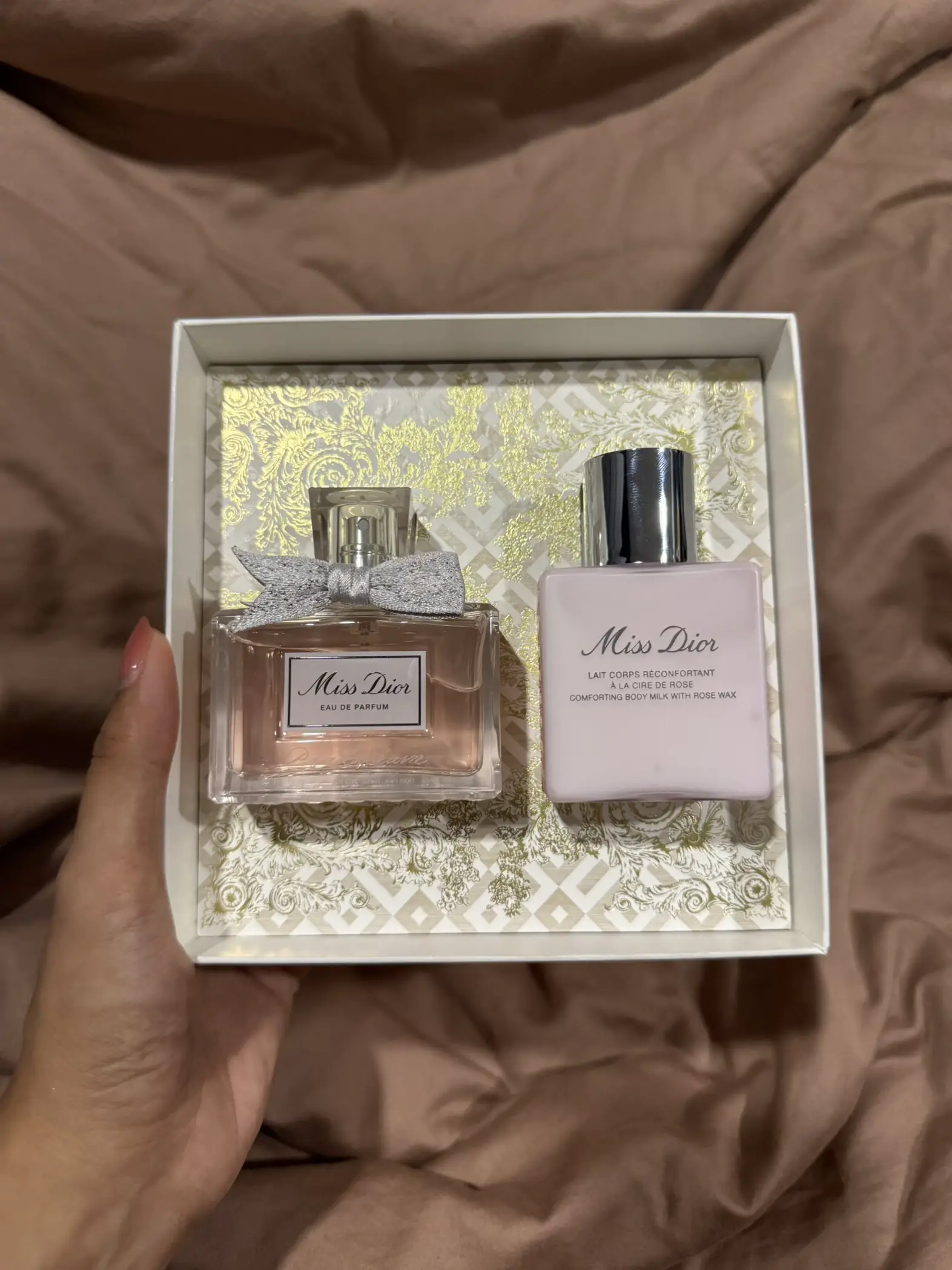 Miss Dior Holiday collection | แกลเลอรีที่โพสต์โดย Pungodzilla🤍 | Lemon8