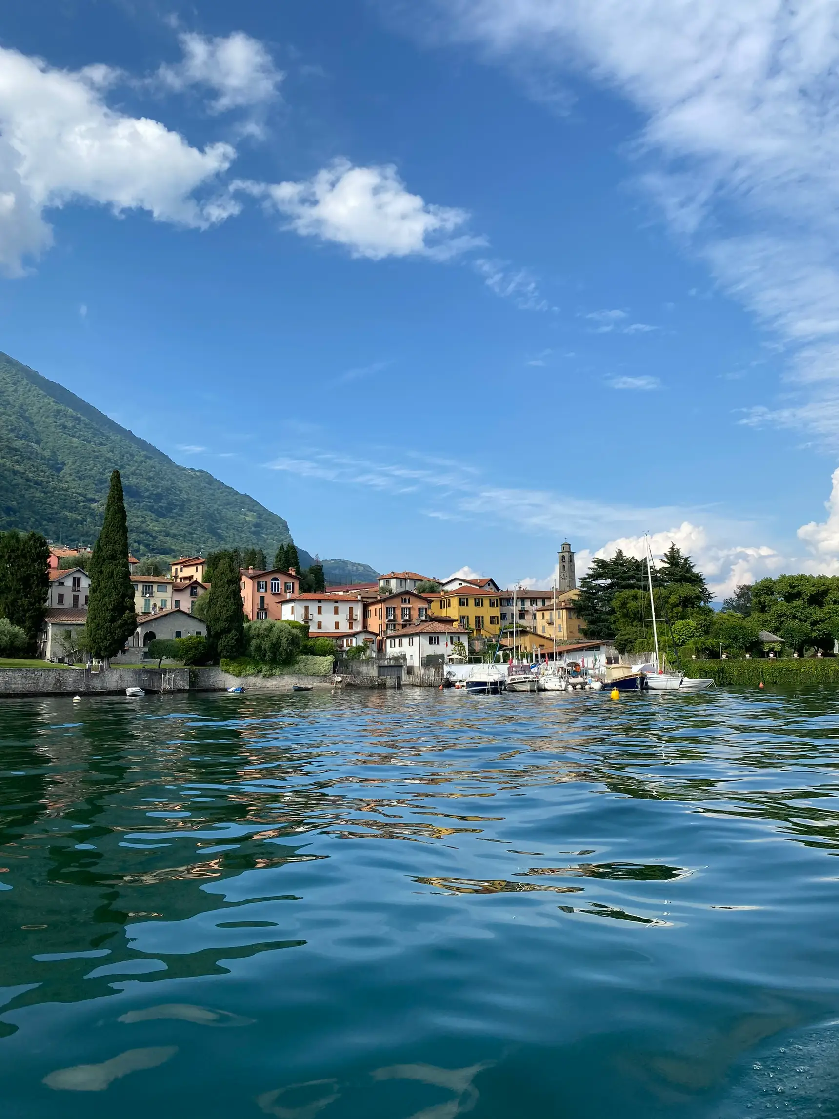 นั่งเรือชมวิวเก๋ๆที่ Lake Como Italy | แกลเลอรีที่โพสต์โดย M’s journal ...