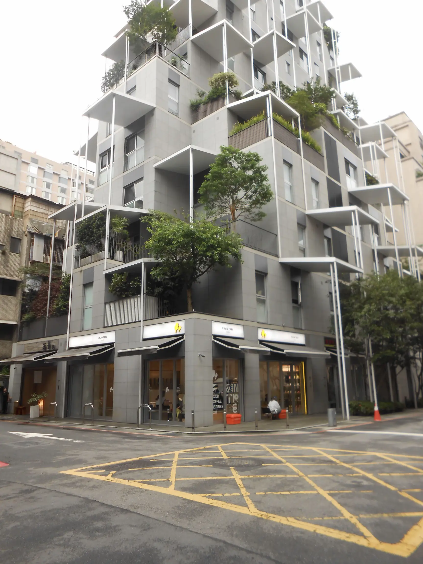 คาเฟ่สุดฮิต ไต้หวัน Fujin Tree cafe - คาเฟ่ย่าน Zhongshan | แกลเลอรีที่ ...