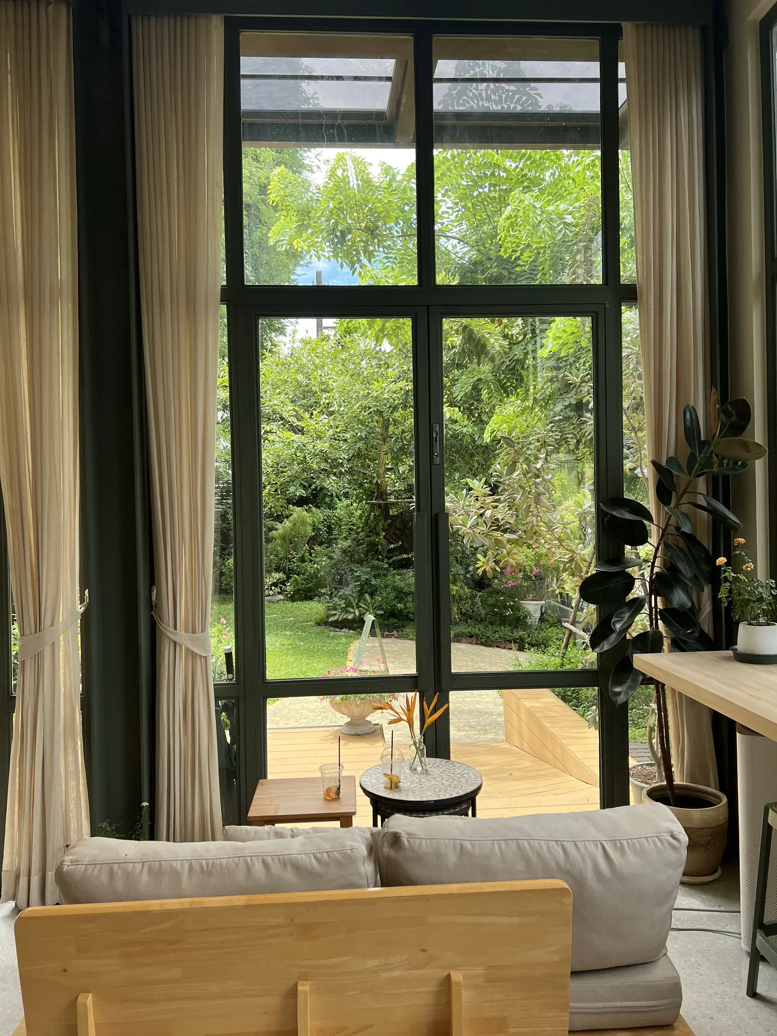 Flaneur Tea🌷Warm Garden Cafe。心に優しい雰囲気です。 😊 | puifainakaが投稿したフォトブック | Lemon8