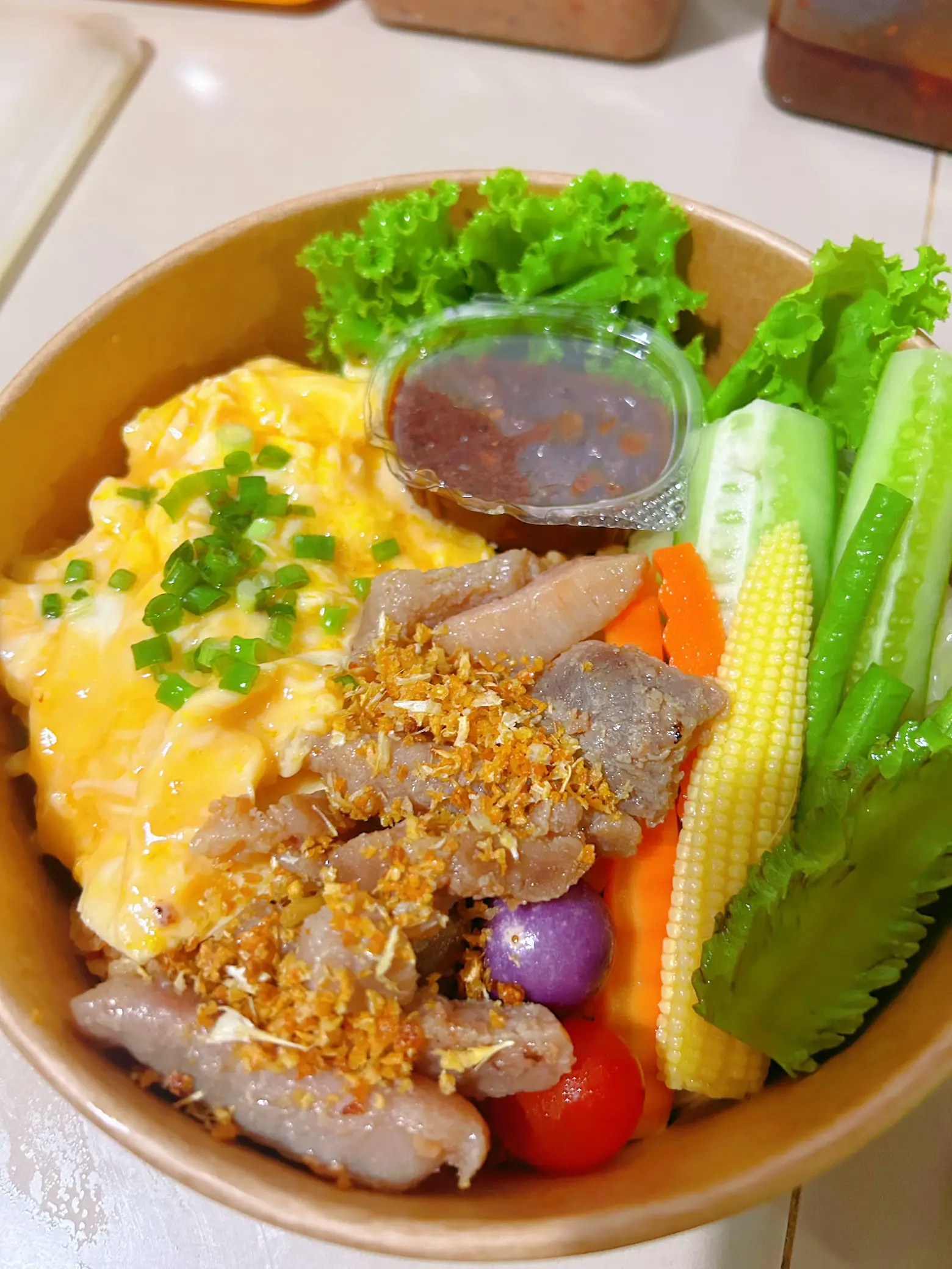 ข้าวคลุกน้ำพริกแม่สาวขนตางอน | แกลเลอรีที่โพสต์โดย Auey CY | Lemon8