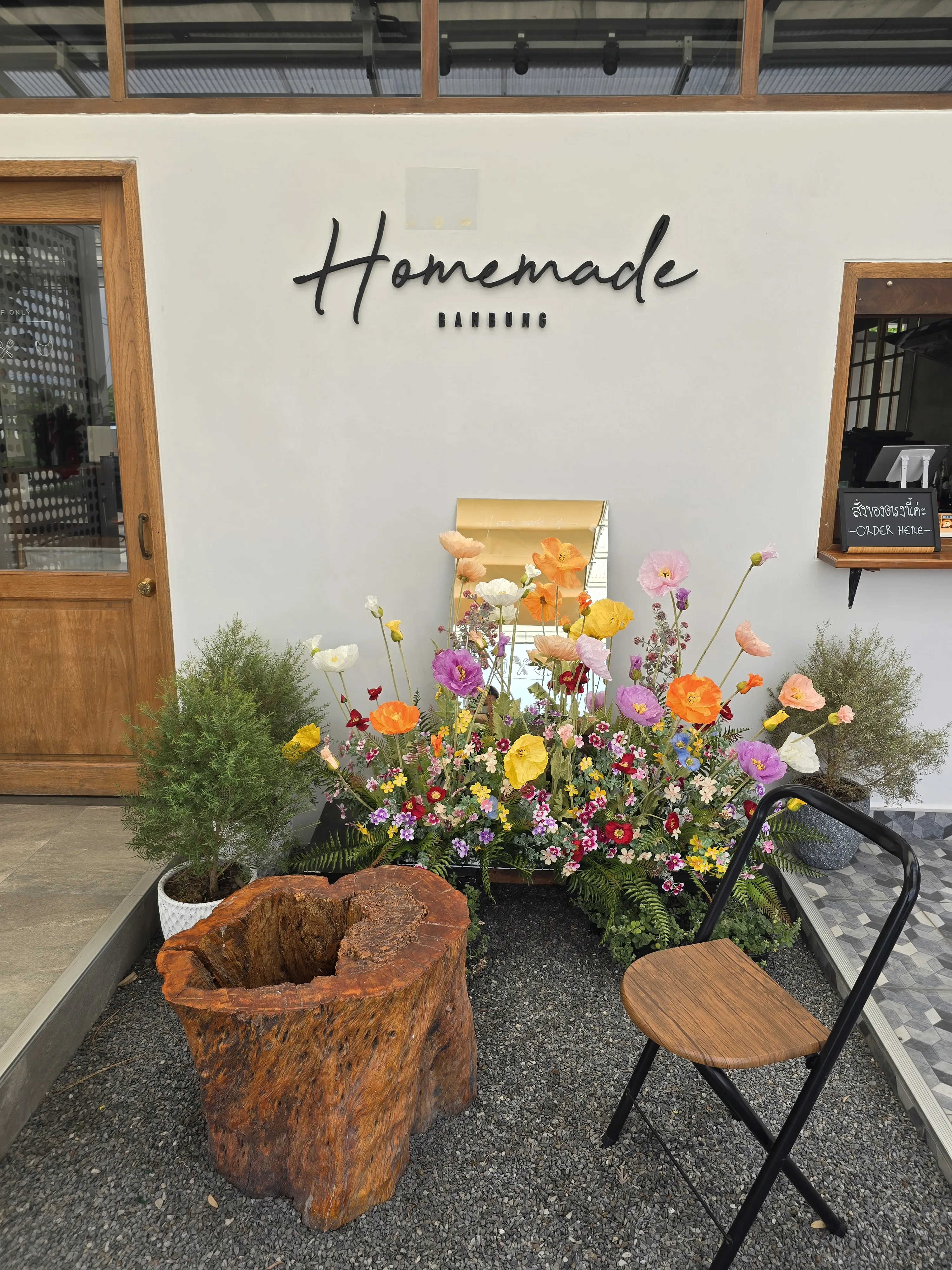 Homemade.bb cafe คาเฟ่บ้านบึง | แกลเลอรีที่โพสต์โดย Gate Nand | Lemon8