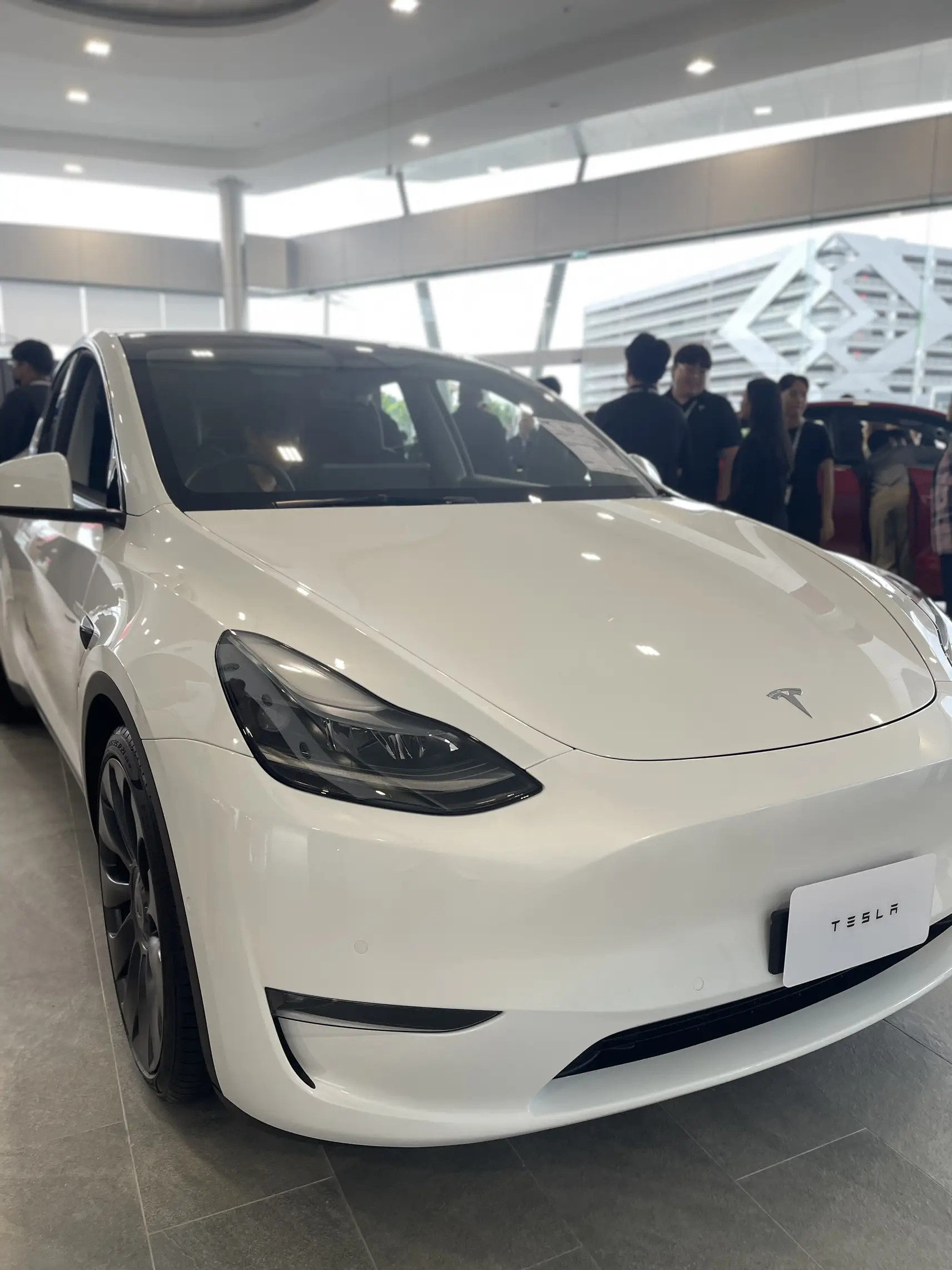 Grand Opening Tesla Center 🚙🚗 | แกลเลอรีที่โพสต์โดย Im Rinxy 🍀 | Lemon8