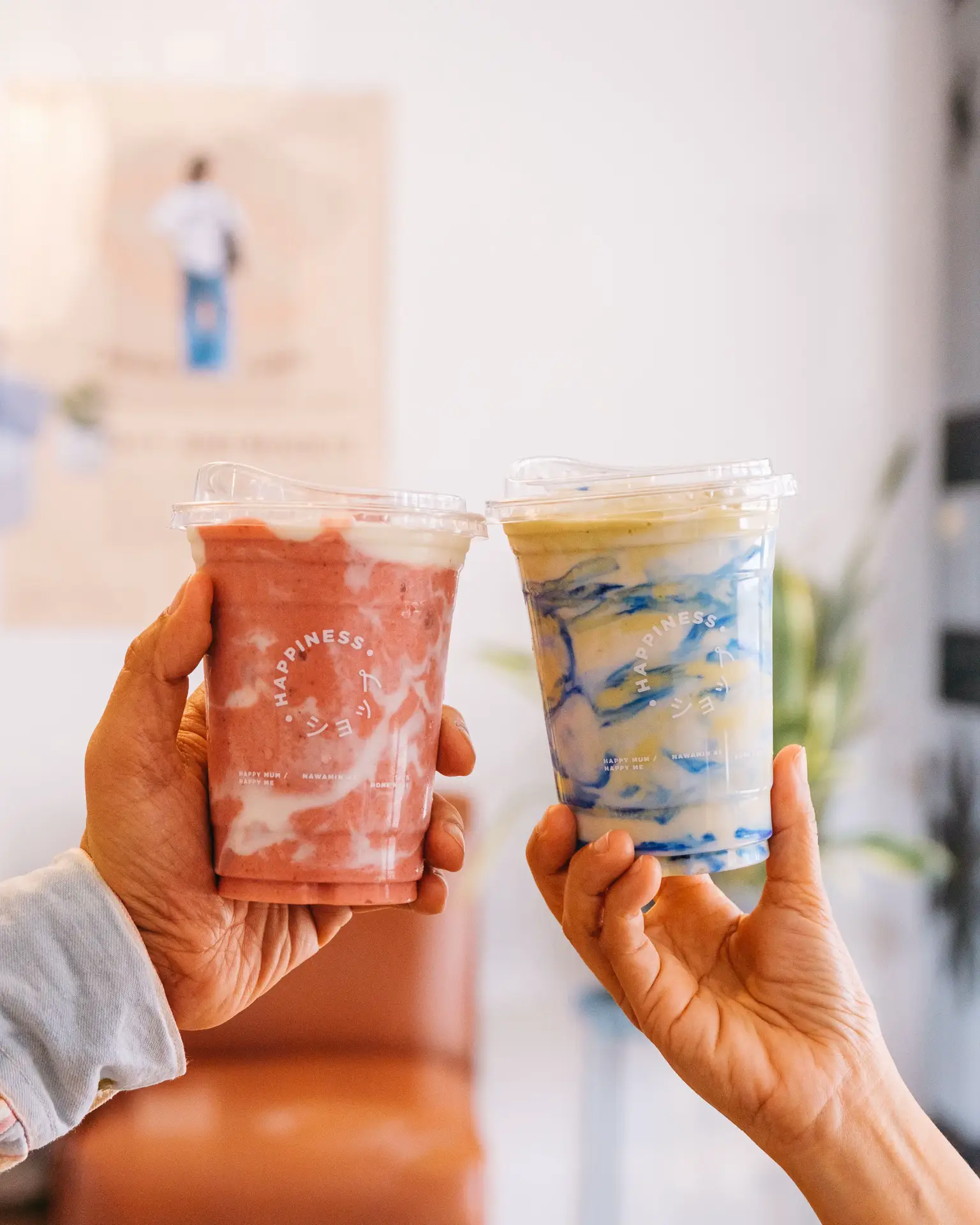 สร้างสรรค์เสื้อยืดลายเดียวในโลกไม่ซ้ำใครที่ HAPPY QUARTERS 💚😃 | แกลเลอ ...