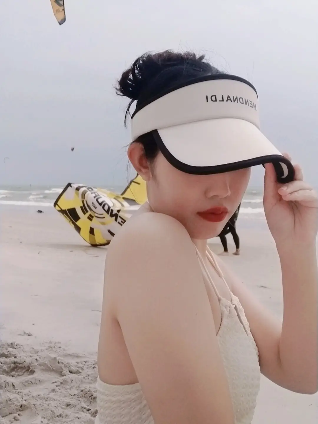 How to ถ่ายรูปคนเดียวที่ทะเล🌊 ️ | แกลเลอรีที่โพสต์โดย Khim Metaporn | Lemon8