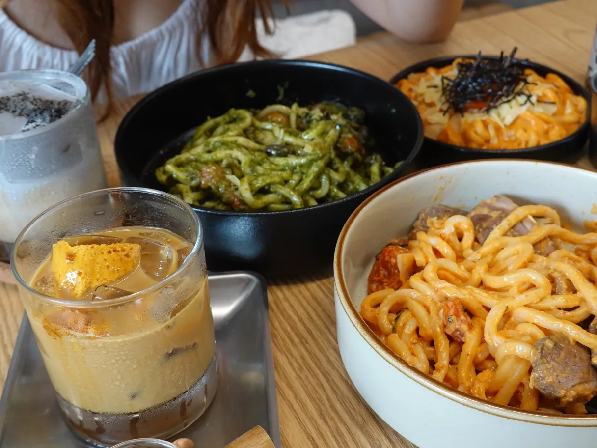 BEST kuro goma latte I've EVER tasted 😤 | แกลเลอรีที่โพสต์โดย chloeeee ...