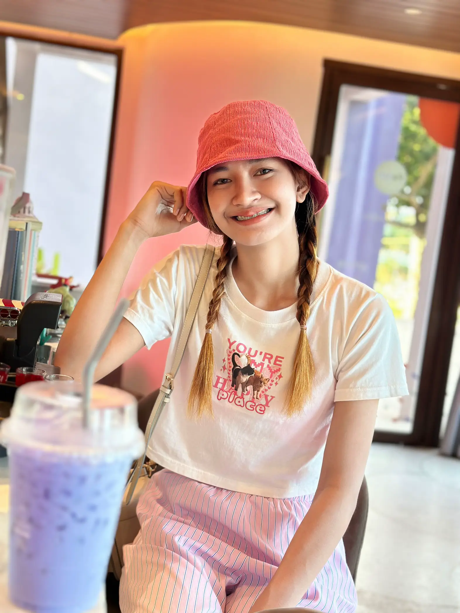 รีวิว คาเฟ่วิวหลักล้านติดริมทะเล | แกลเลอรีที่โพสต์โดย PAARANEE | Lemon8