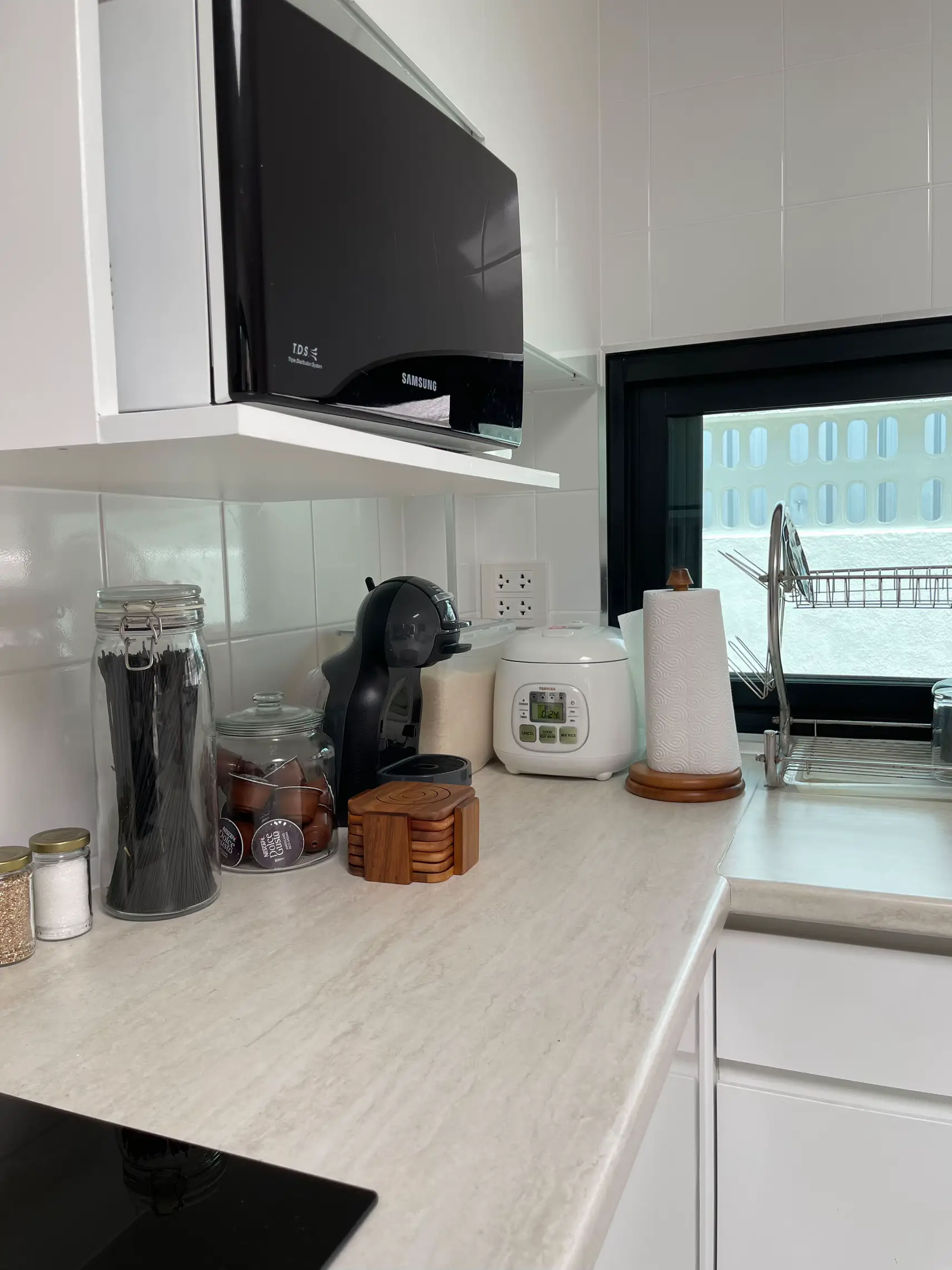 Bi In Minimalist Kitchen Ten Thousand Master Statement🤍🤎 | Gallery ...