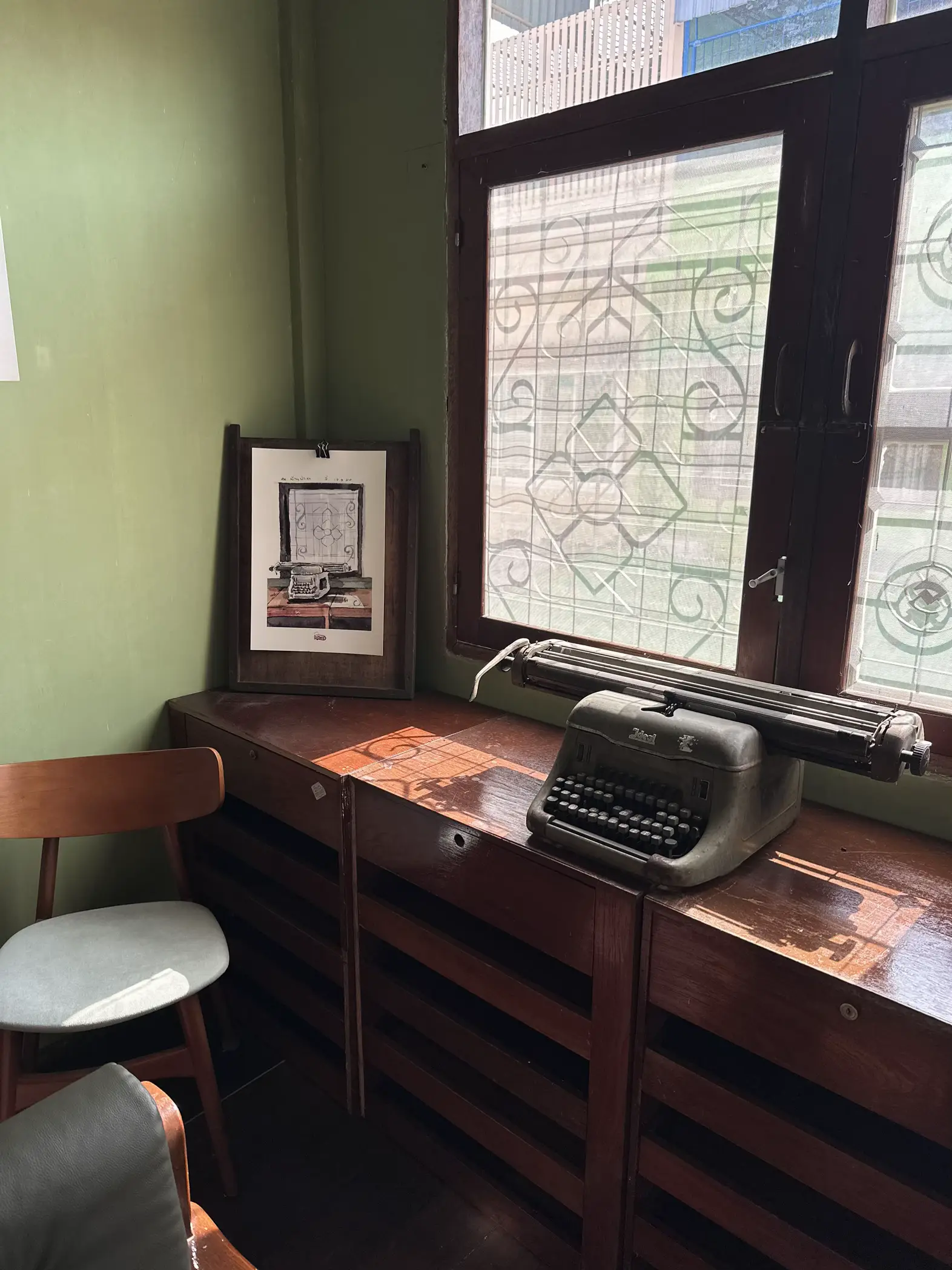 Pracha : ประชา คาเฟ่ในโรงพิมพ์เก่าย่านตลาดพลู | แกลเลอรีที่โพสต์โดย Ma ...