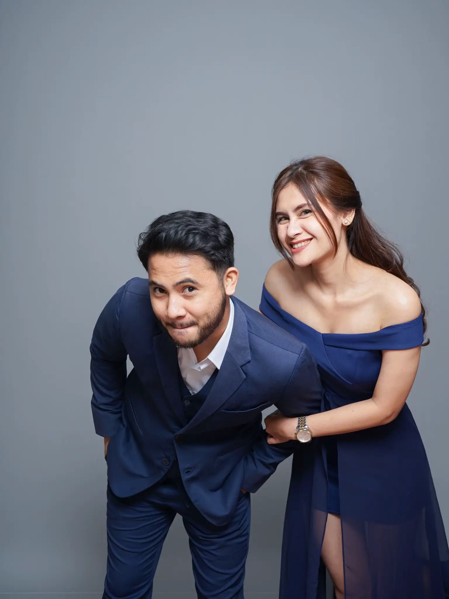 COUPLE POSES IDEAS | Ide Foto Pre-Wedding Simple💡 | Galeri diposting oleh with love, Lulu | Lemon8