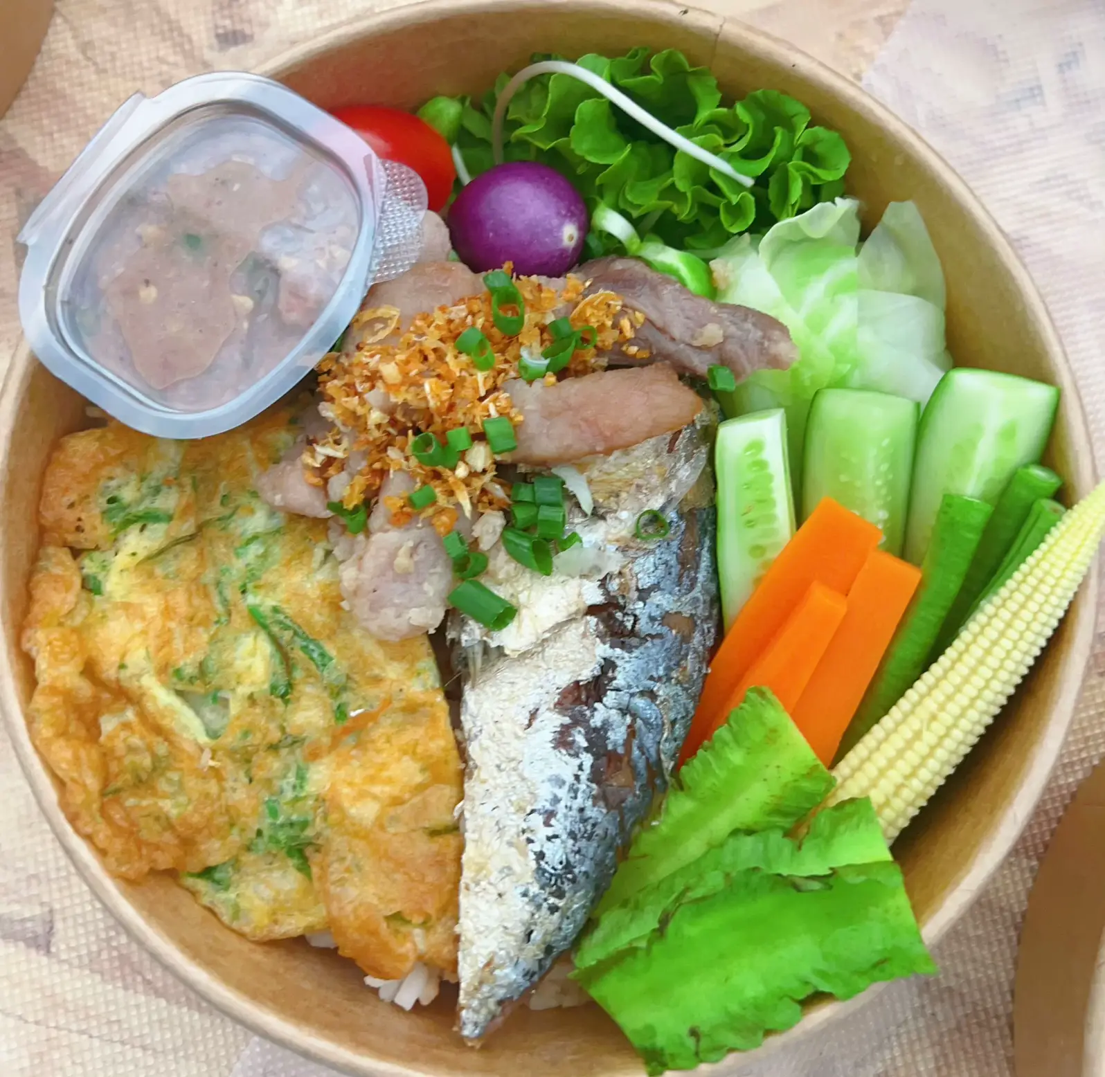 ข้าวคลุกน้ำพริก By แม่สาวขนตางอน | แกลเลอรีที่โพสต์โดย Auey CY | Lemon8