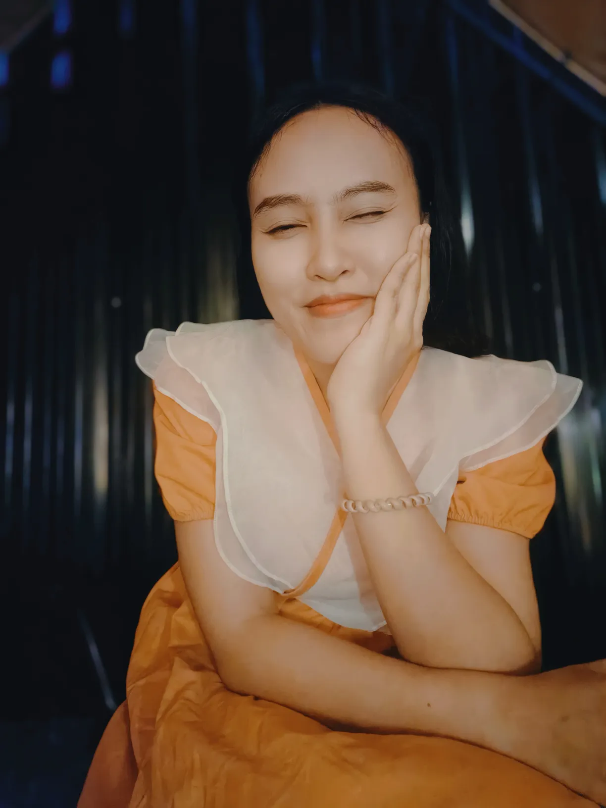 เดรสส้ม น่ารัก🧡 | แกลเลอรีที่โพสต์โดย Prang Lita | Lemon8