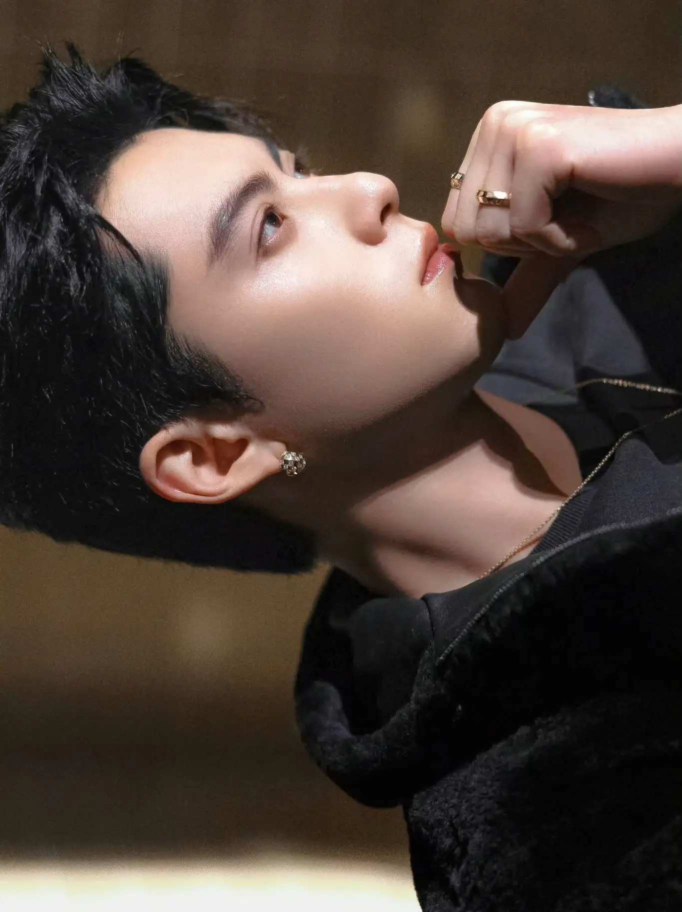 มารู้จัก หวังเฮ่อตี้ (Dylan Wang) ⛩️ 王鹤棣 | แกลเลอรีที่โพสต์โดย 🧸🎀__𝐅𝐚𝐫𝐫__ 🎀🧸 | Lemon8