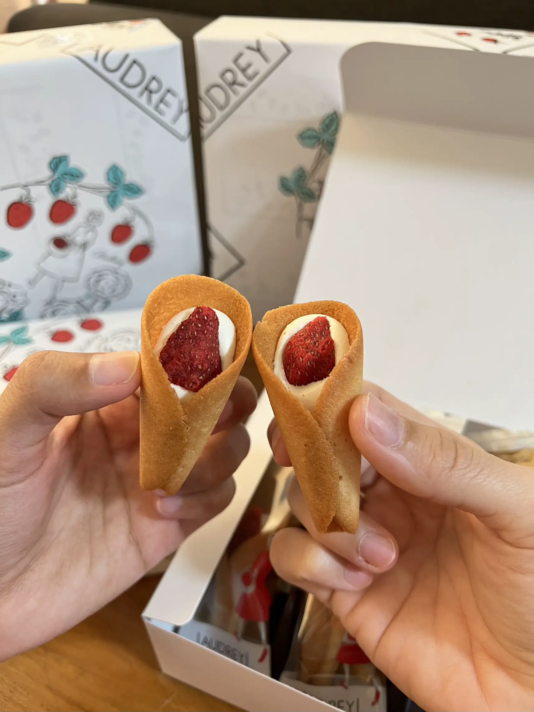 Audrey, a Japanese snack that everyone has to love. 🍓🇯🇵 | Gallery posted by Stamp ´ ꒳ ` | Lemon8