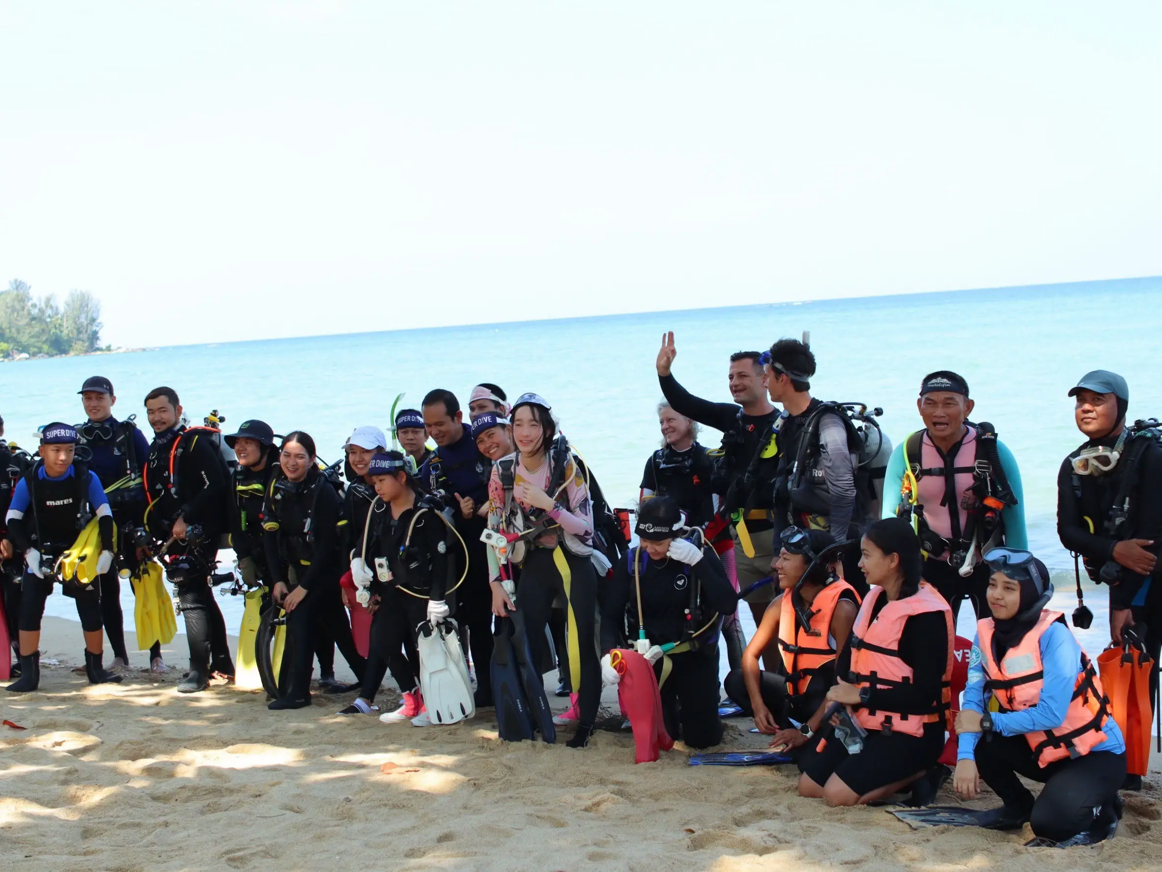 ดำน้ำเก็บขยะปลูกปะการัง | แกลเลอรีที่โพสต์โดย PIPE DIVE | Lemon8