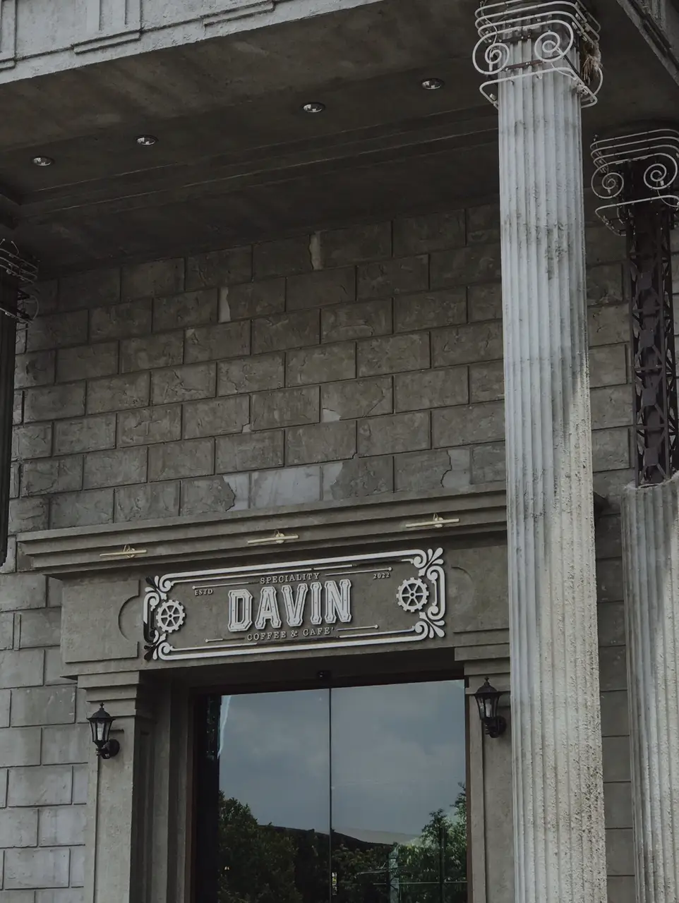 🏛 คาเฟ่สไตล์โรมัน ที่ Davin Cafe | แกลเลอรีที่โพสต์โดย Hanna | Lemon8