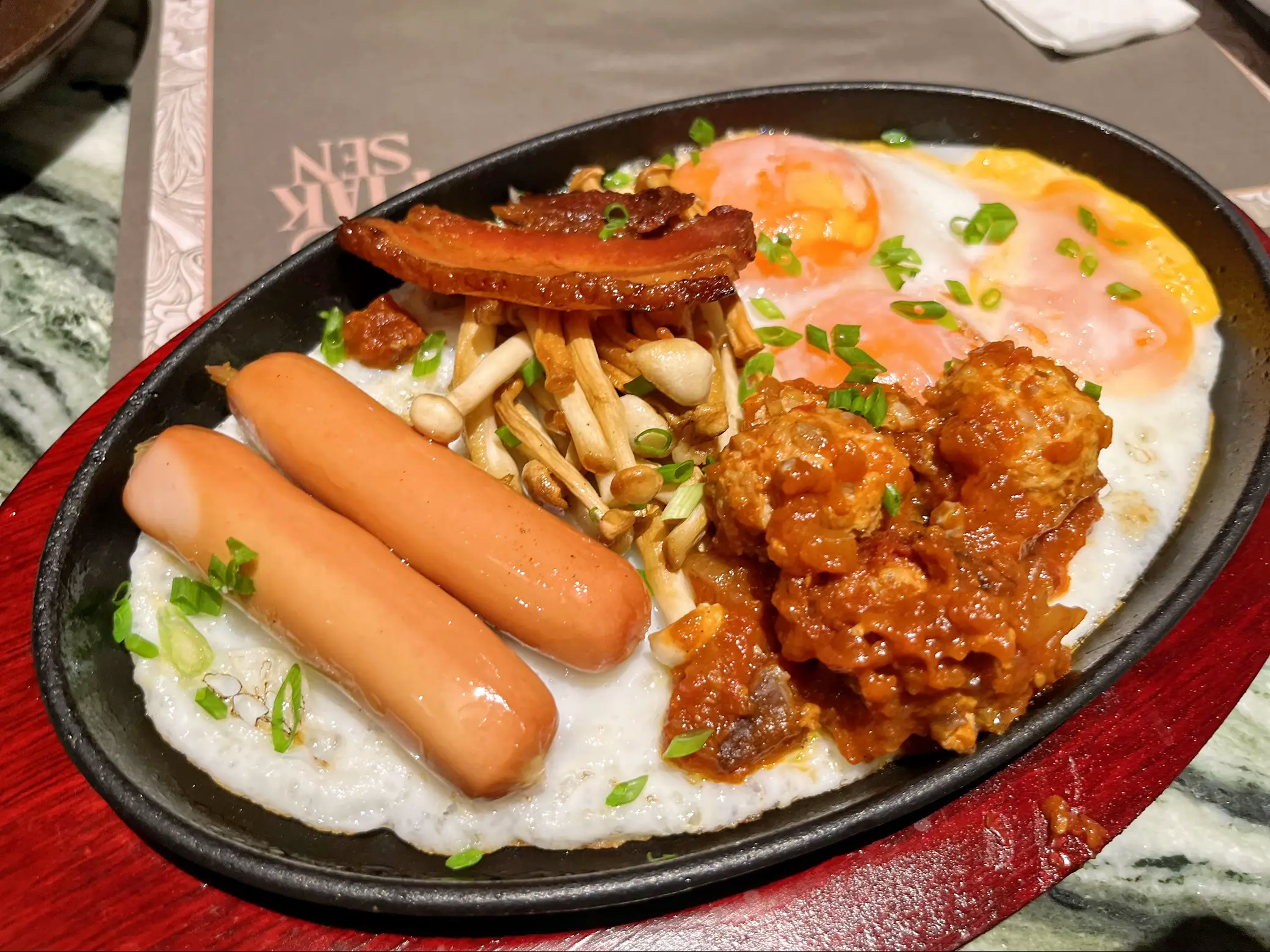 📍Kao Piak Sen, Gaysorn Amarin | แกลเลอรีที่โพสต์โดย Smitty | Lemon8