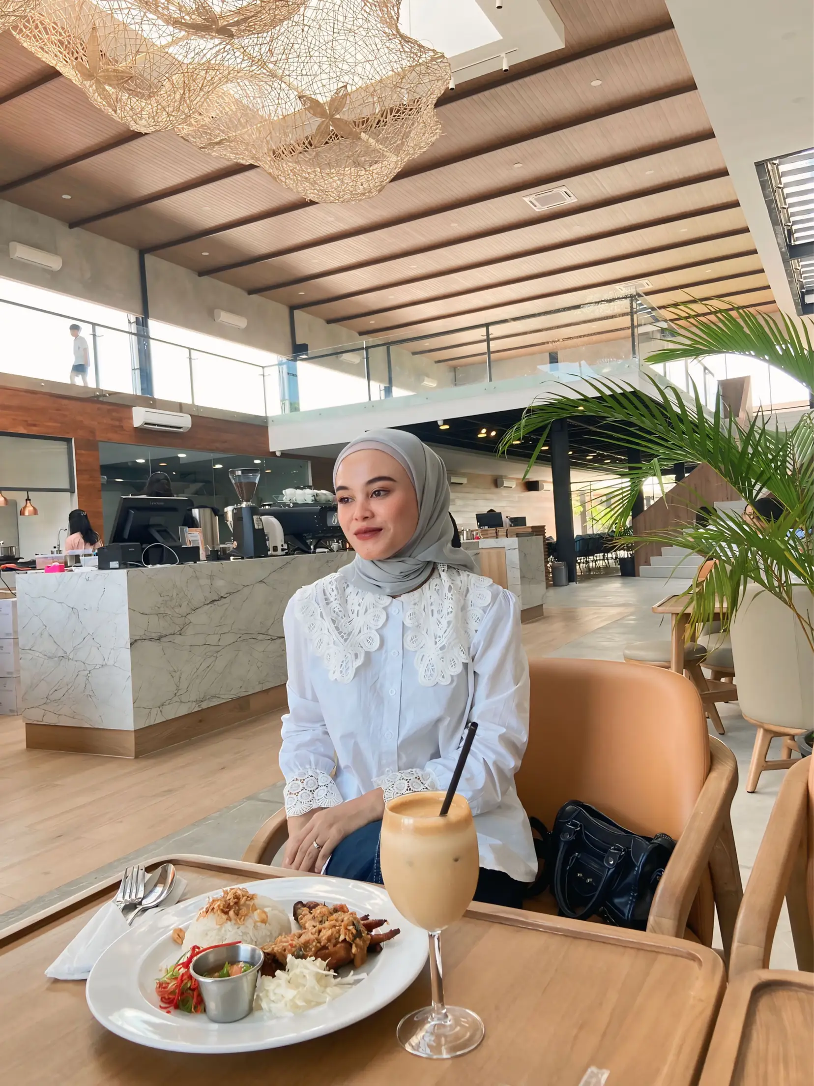 Main di caffe arja Solo | Galeri diposting oleh Anggun Wahyu | Lemon8