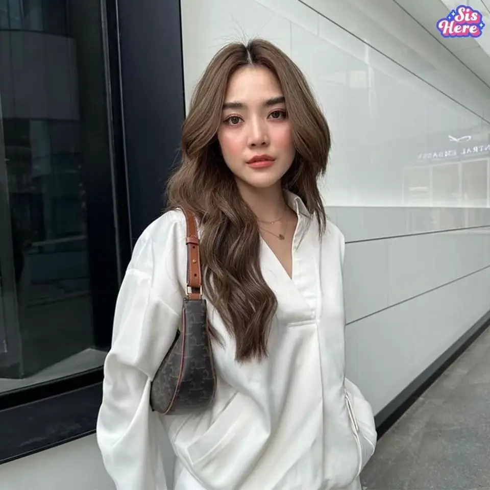 ไอเดีย‘สีผม Taupe brunette’โทนเข้ม ขับผิว ดูหน้าคม 💖 | แกลเลอรีที่โพสต์โดย Sis Here | Lemon8