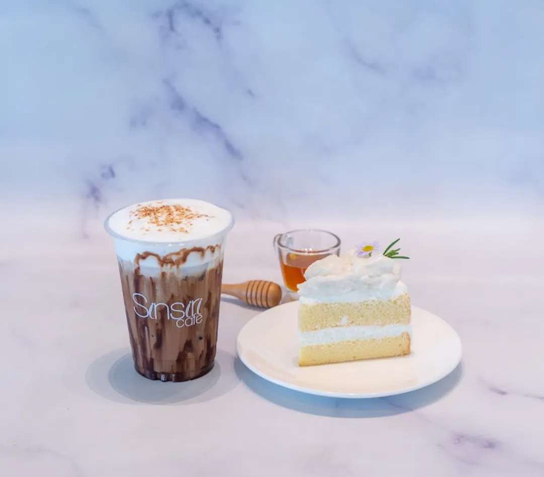 มัดรวมของกินที่ร้าน sinsiri cafe & car detailing | แกลเลอรีที่โพสต์โดย SINSIRI 🚘🍰☕️ | Lemon8