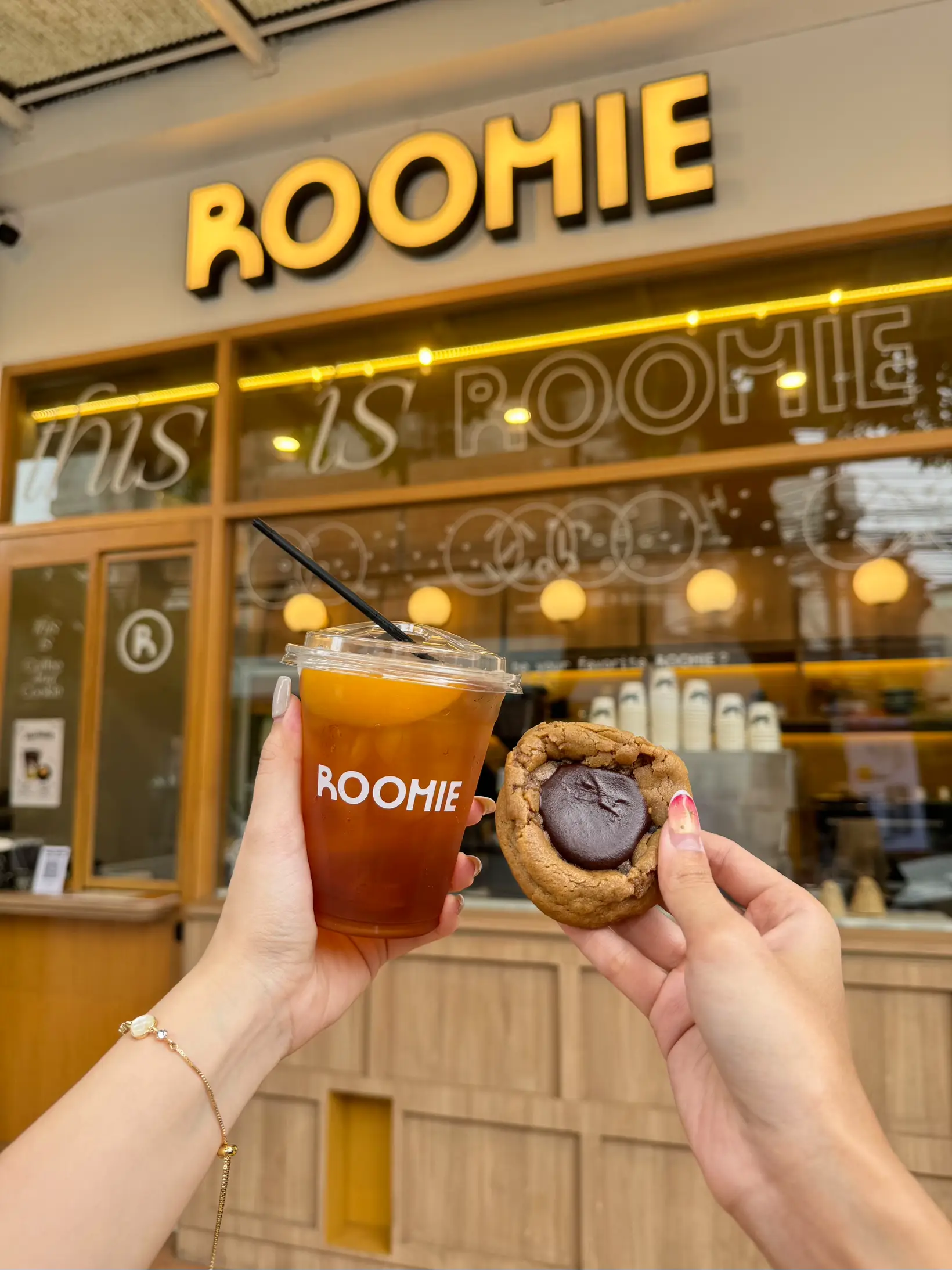Roomie cafe 🍋🍑 | แจกพิกัดคาเฟ่ย่านประชาชื่น | แกลเลอรีที่โพสต์โดย ɴᴜᴛᴛᴏ °• •° | Lemon8